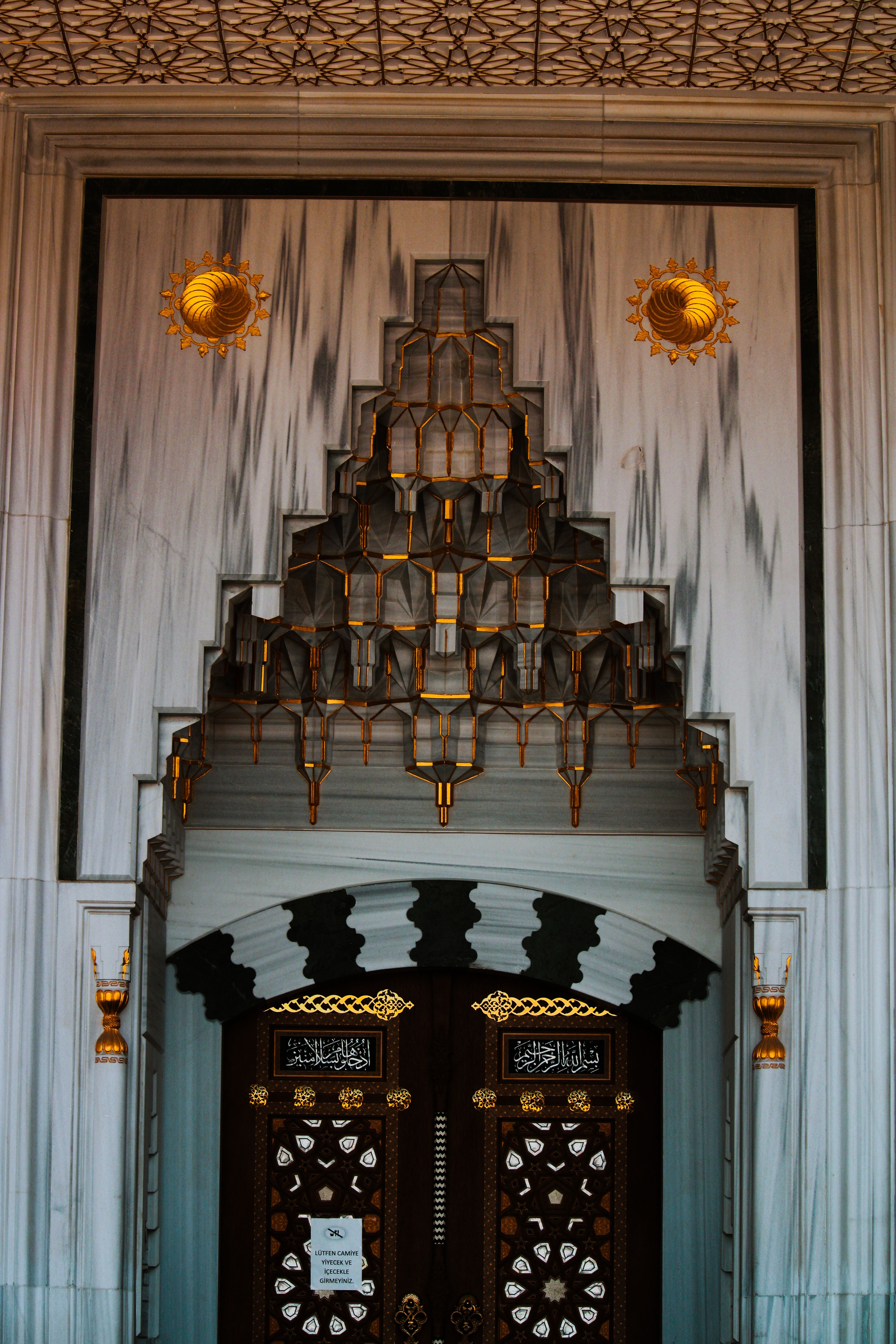 Buddhist Temple Entrance · Free Stock Photo