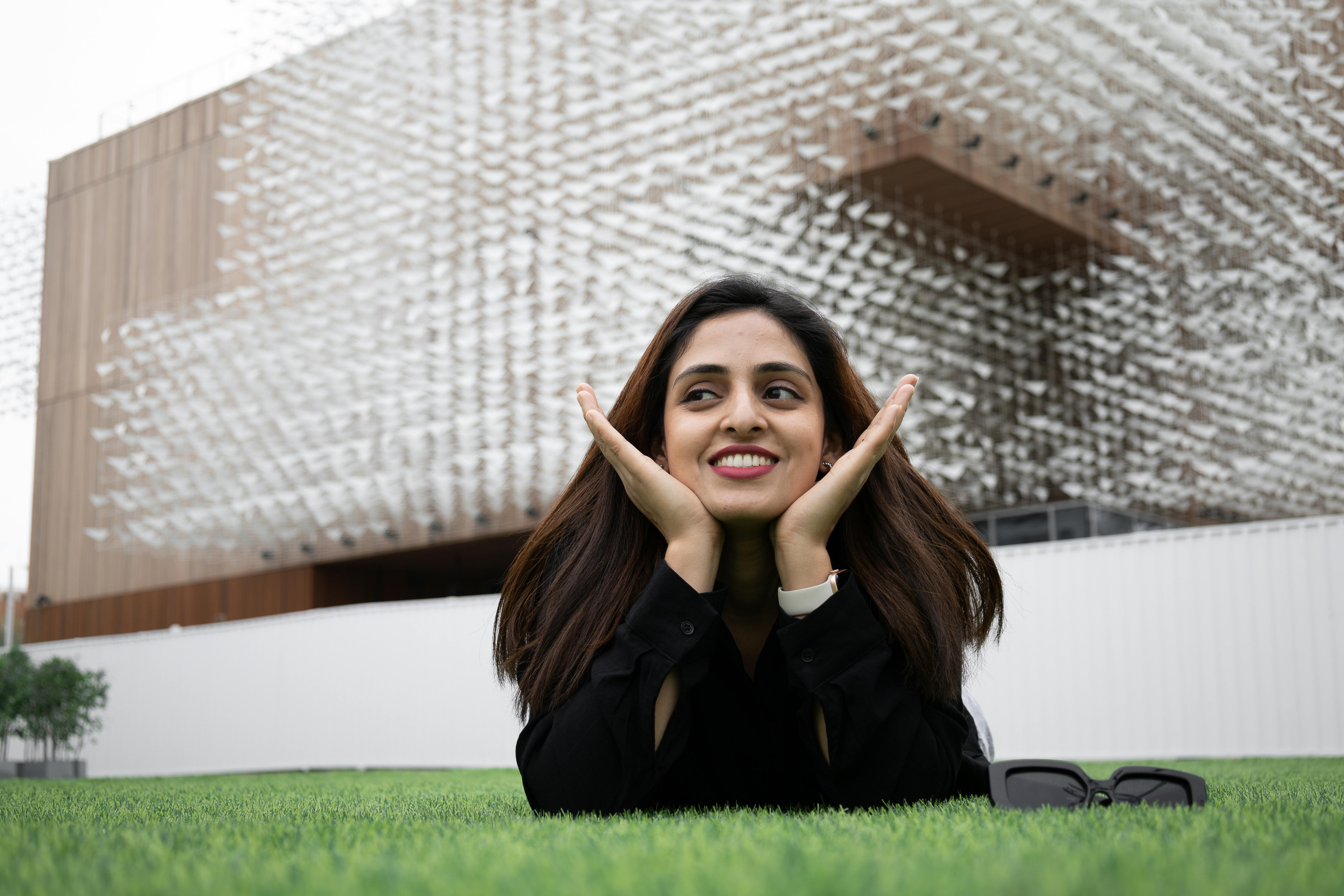 Foster Uae Photos, Download The BEST Free Foster Uae Stock Photos & HD ...