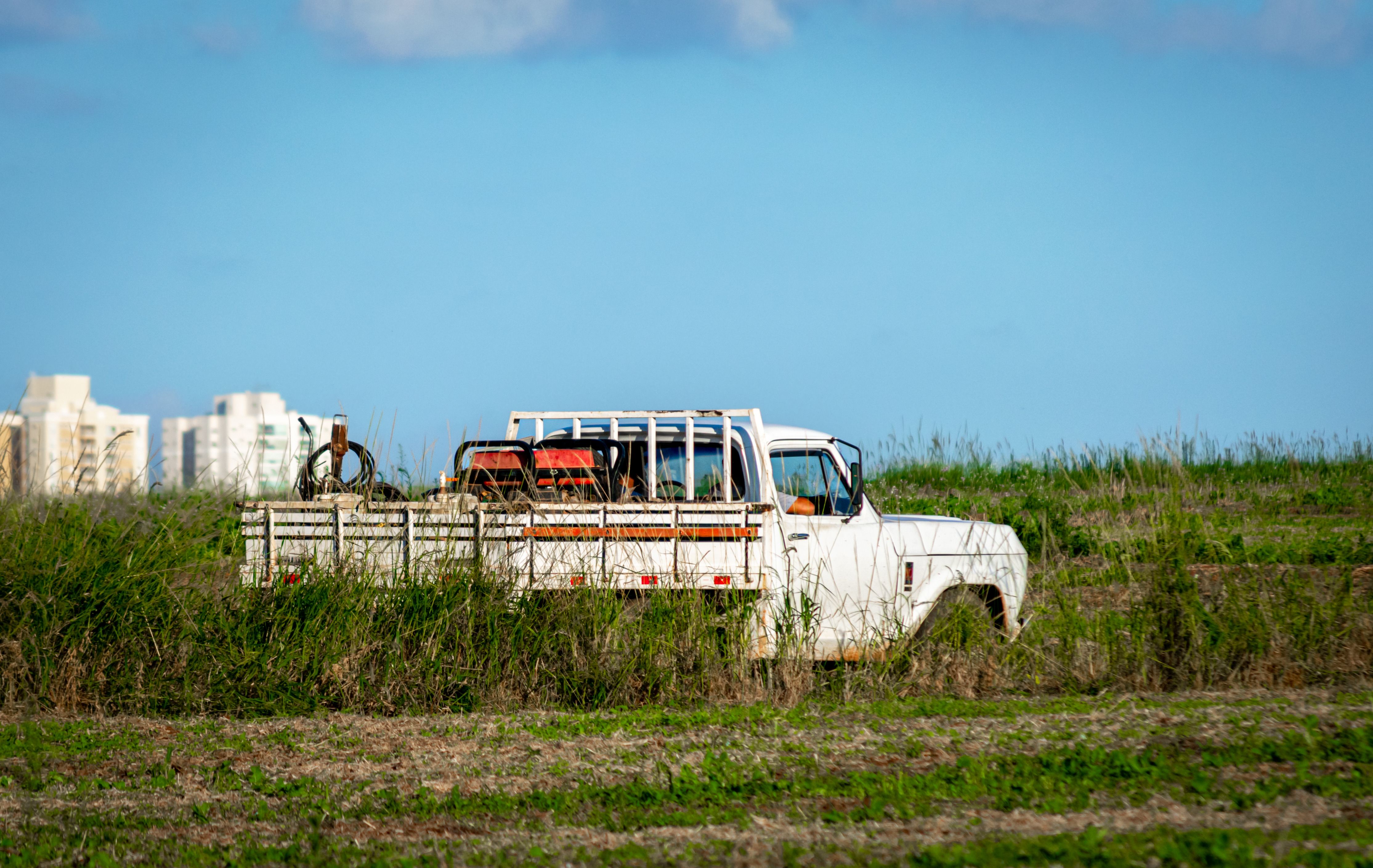 Pick Up Truck on Field · Free Stock Photo