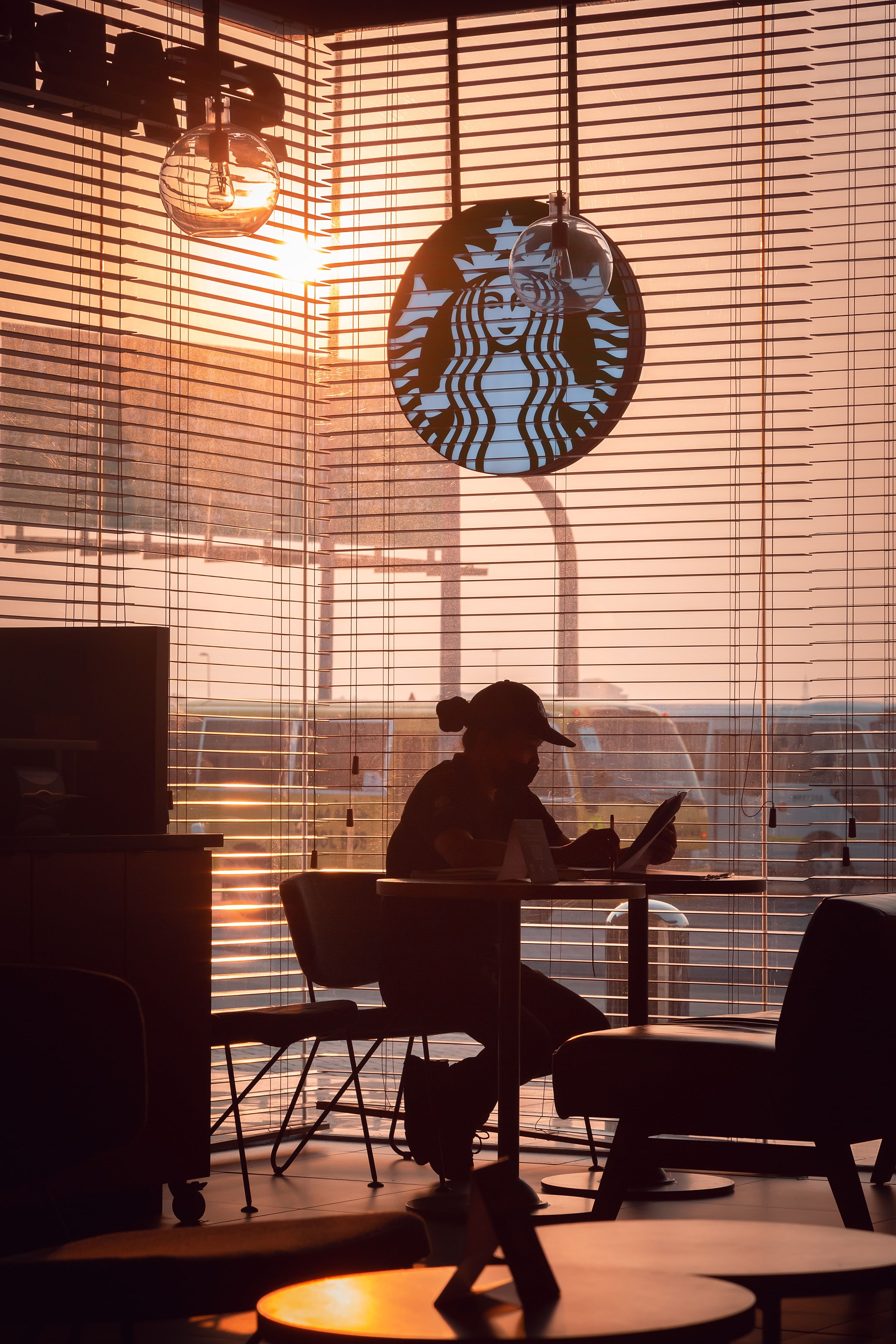 Starbucks Coffee Shop Interior Photos, Download The BEST Free Starbucks ...