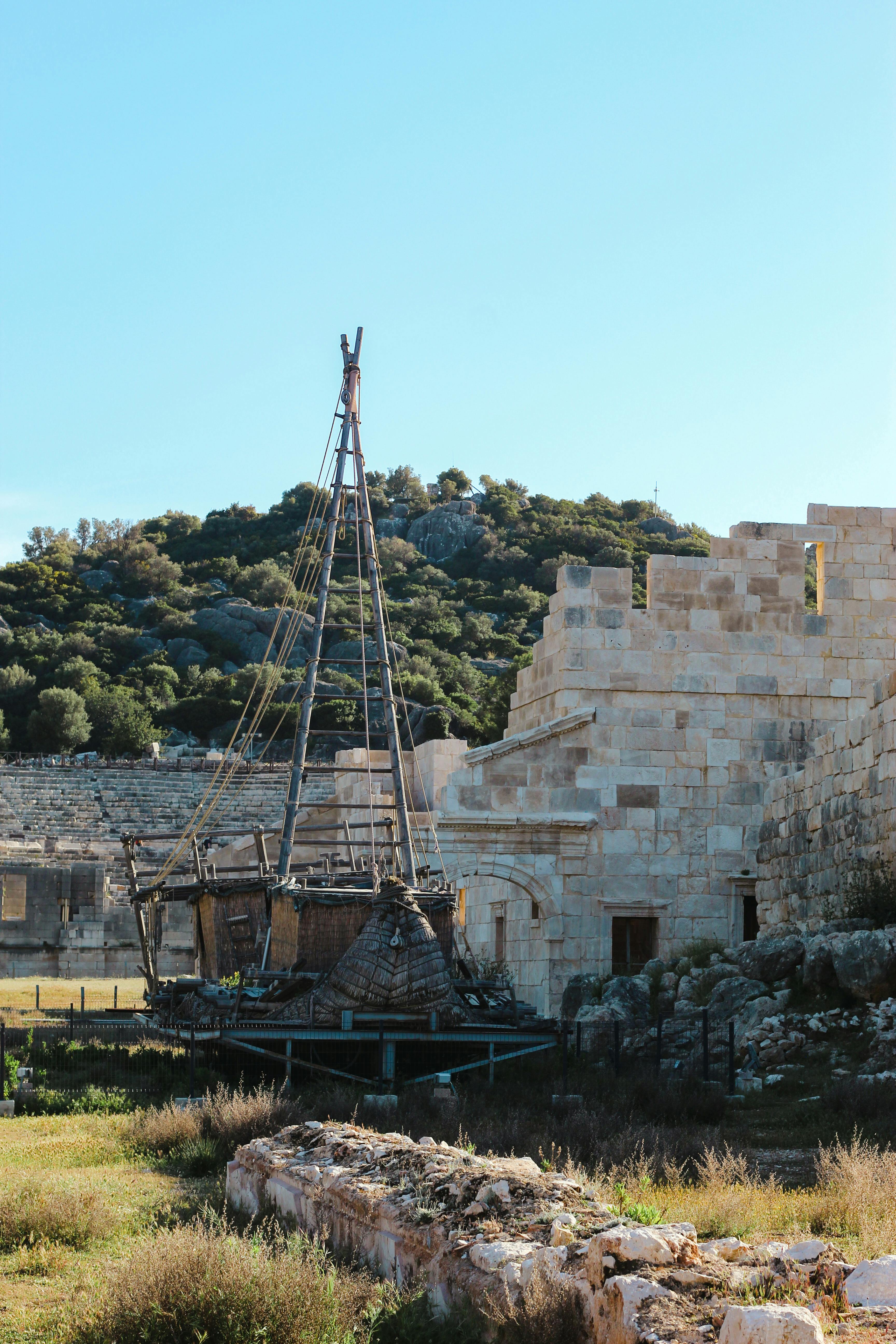 Fishing Boats and Old Ruin in Mogadishu, Somalia · Free Stock Photo