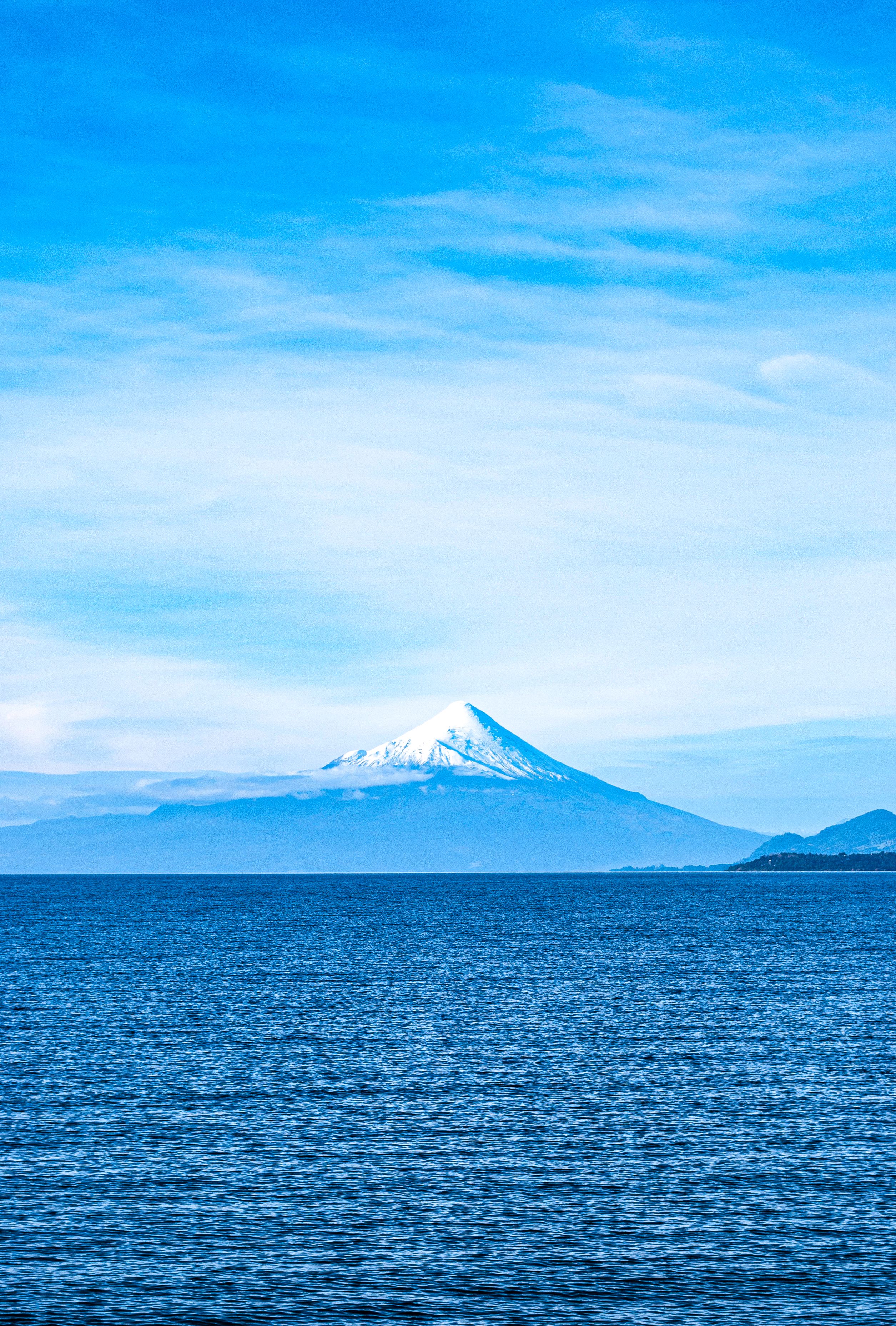 Llanquihe Lake in Chile · Free Stock Photo