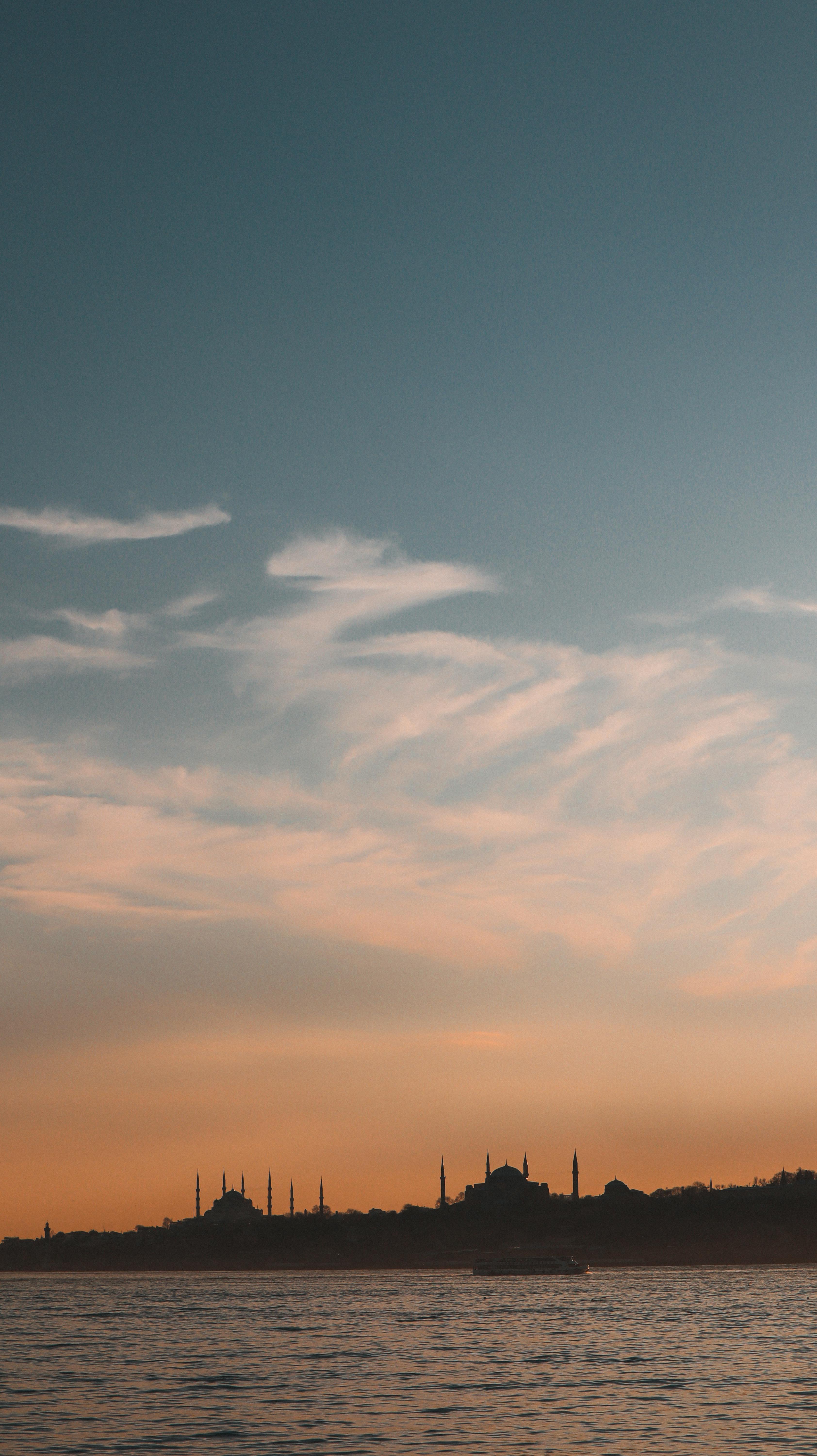 Istanbul at Sunset · Free Stock Photo