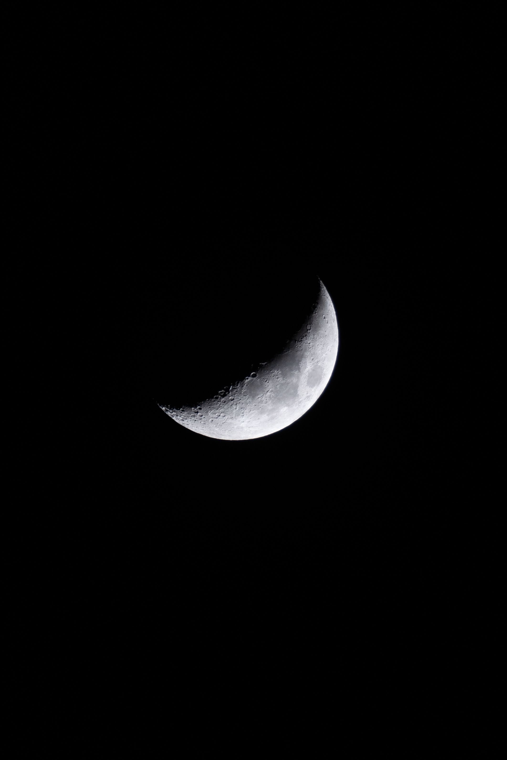 Crescent Moon · Free Stock Photo