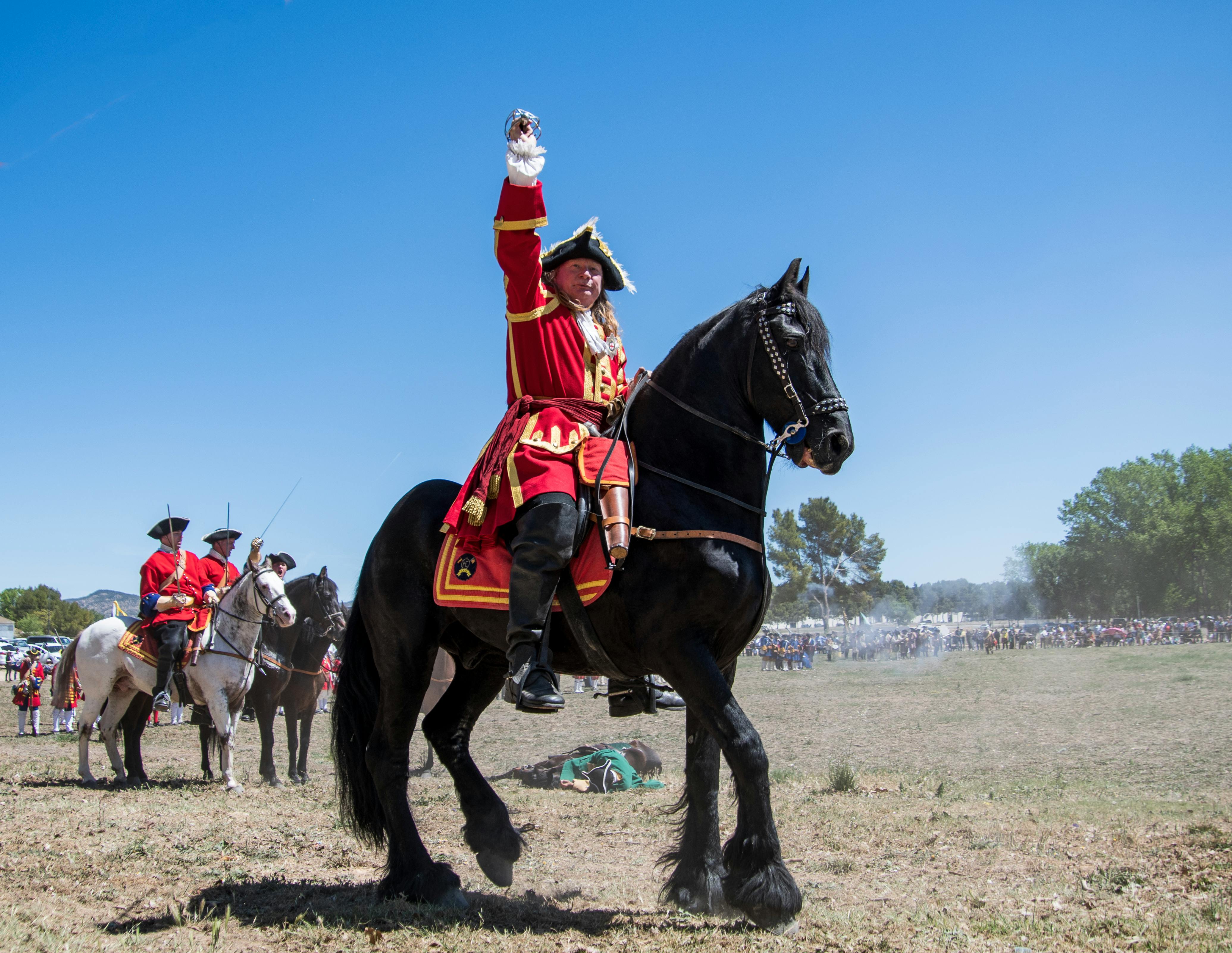 King On A Horse Riding To Battle Photos, Download The BEST Free King On ...