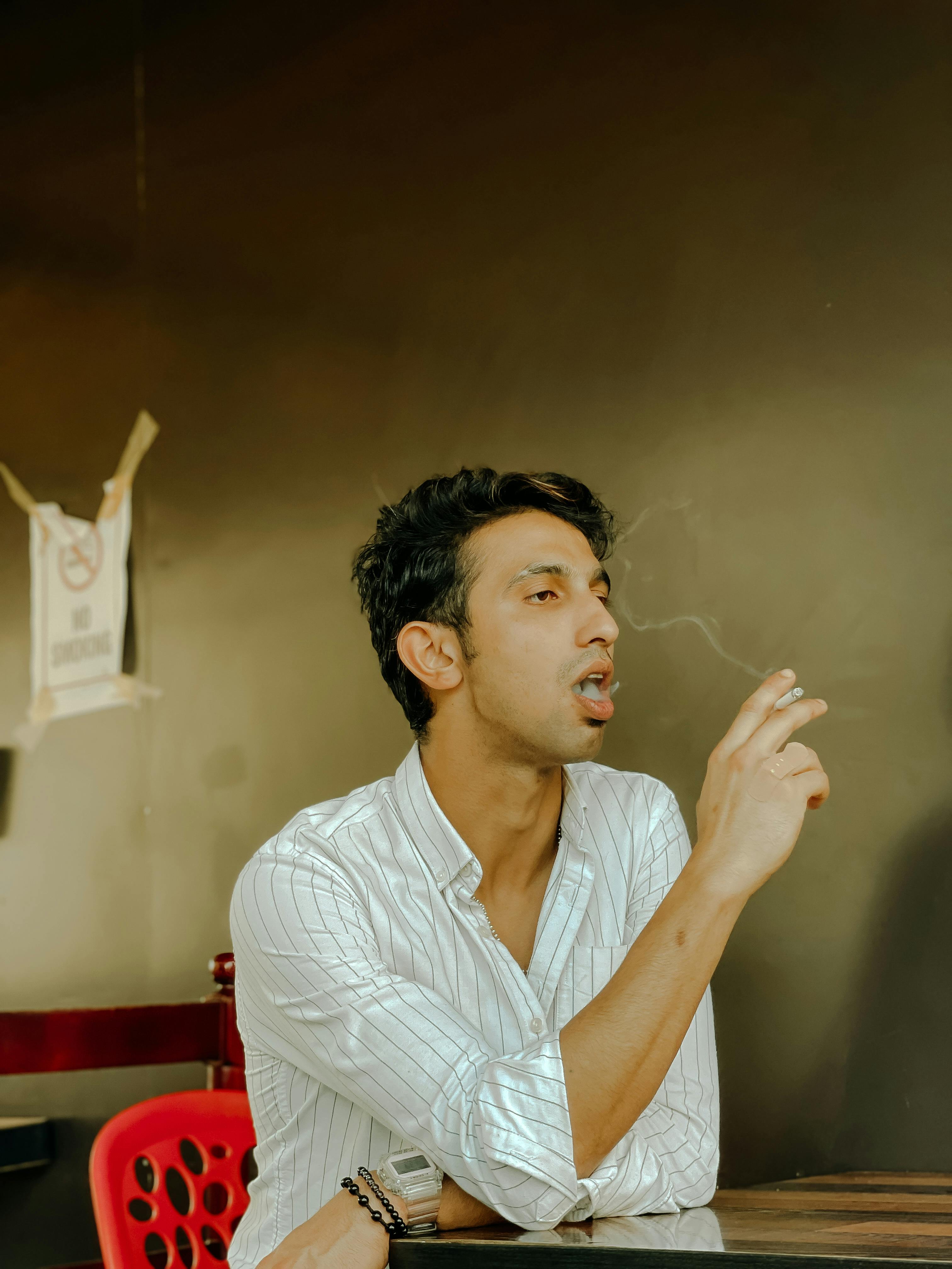 Man Smoking Photos, Download The BEST Free Man Smoking Stock Photos ...