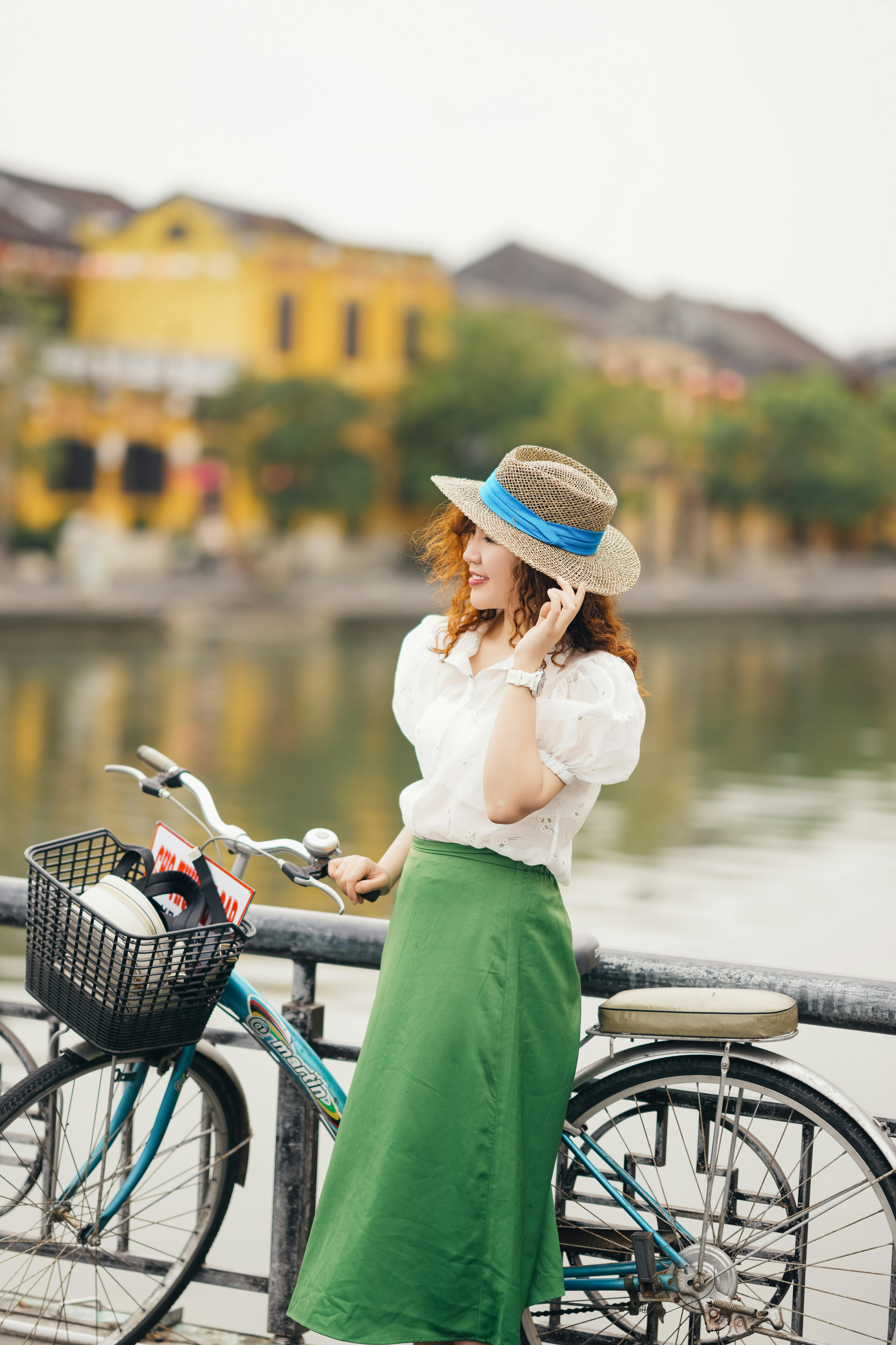 Retro Style Model by River · Free Stock Photo