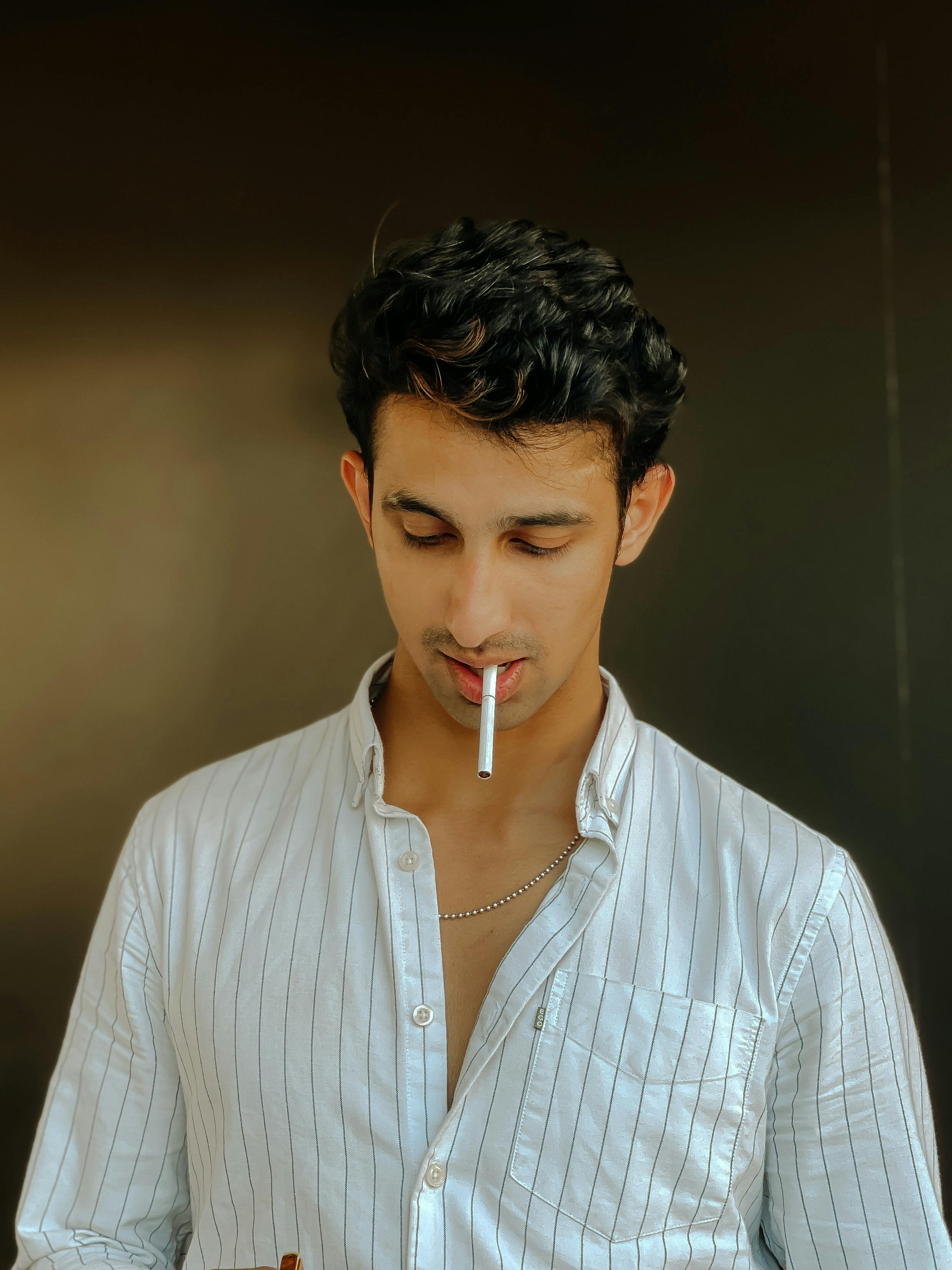 Man Smoking Photos, Download The BEST Free Man Smoking Stock Photos ...