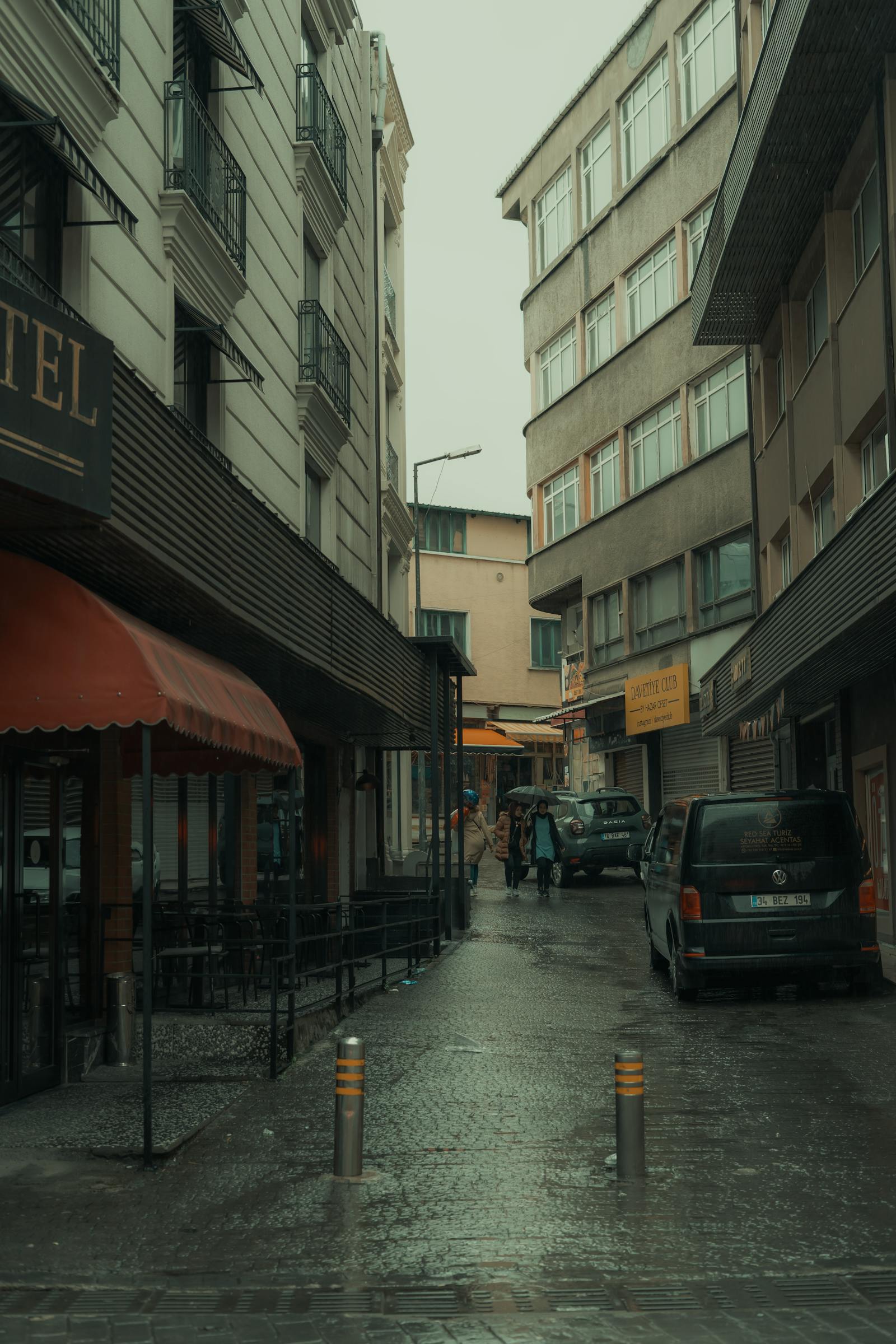 Side Alley Photos, Download The BEST Free Side Alley Stock Photos & HD ...