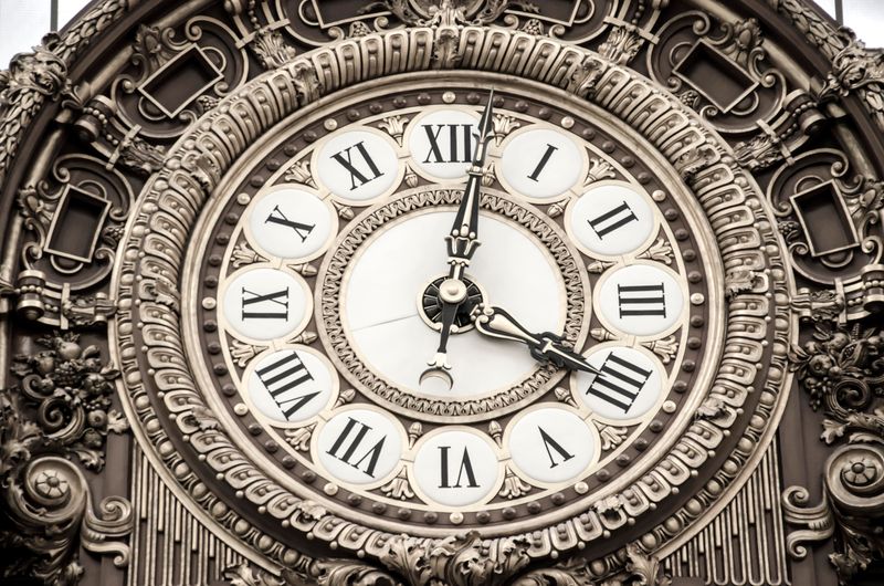 How to Read Analogue Clock: A Step-by-Step Guide