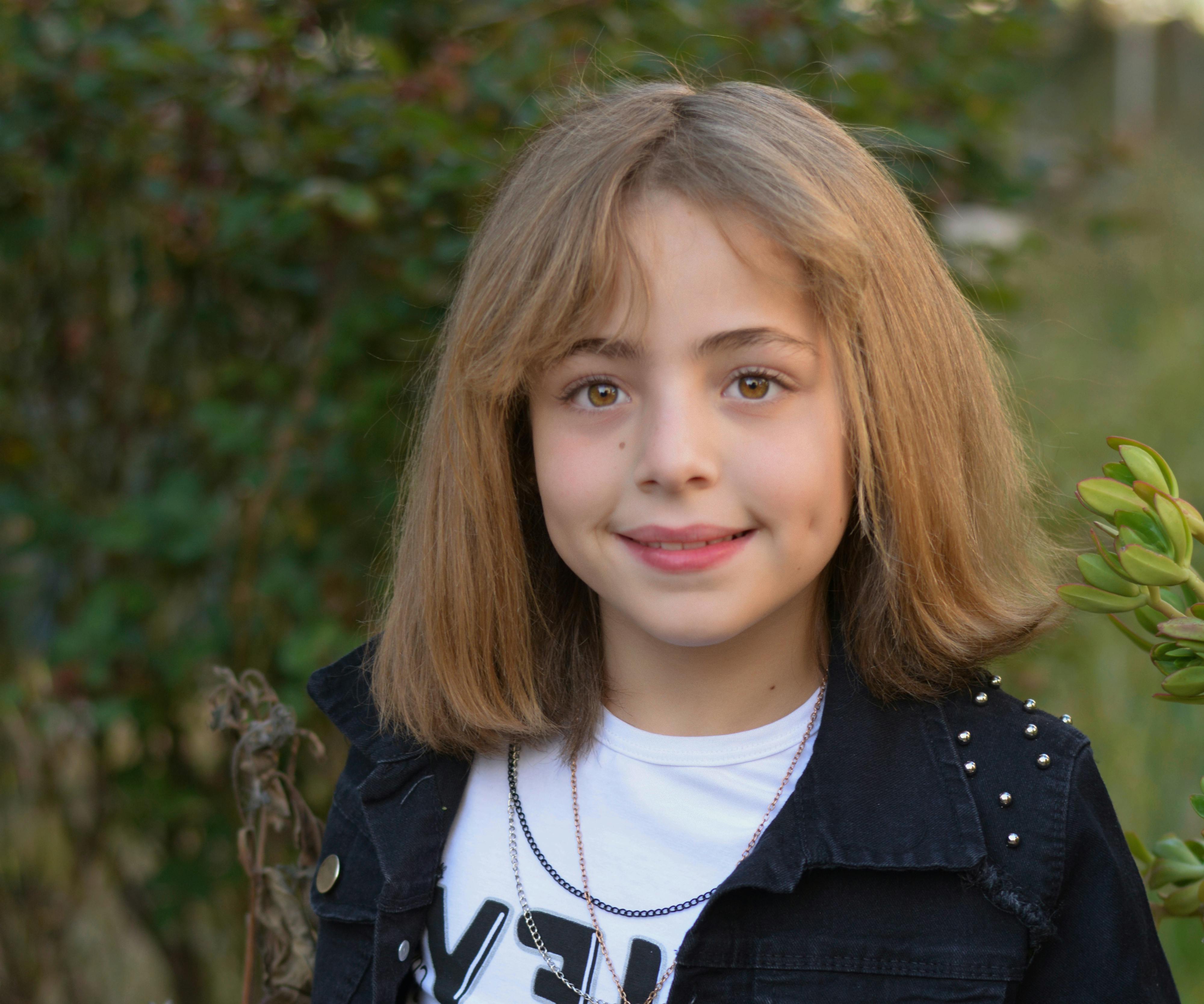 Little Girl Ass Photos, Download The BEST Free Little Girl Ass Stock ...