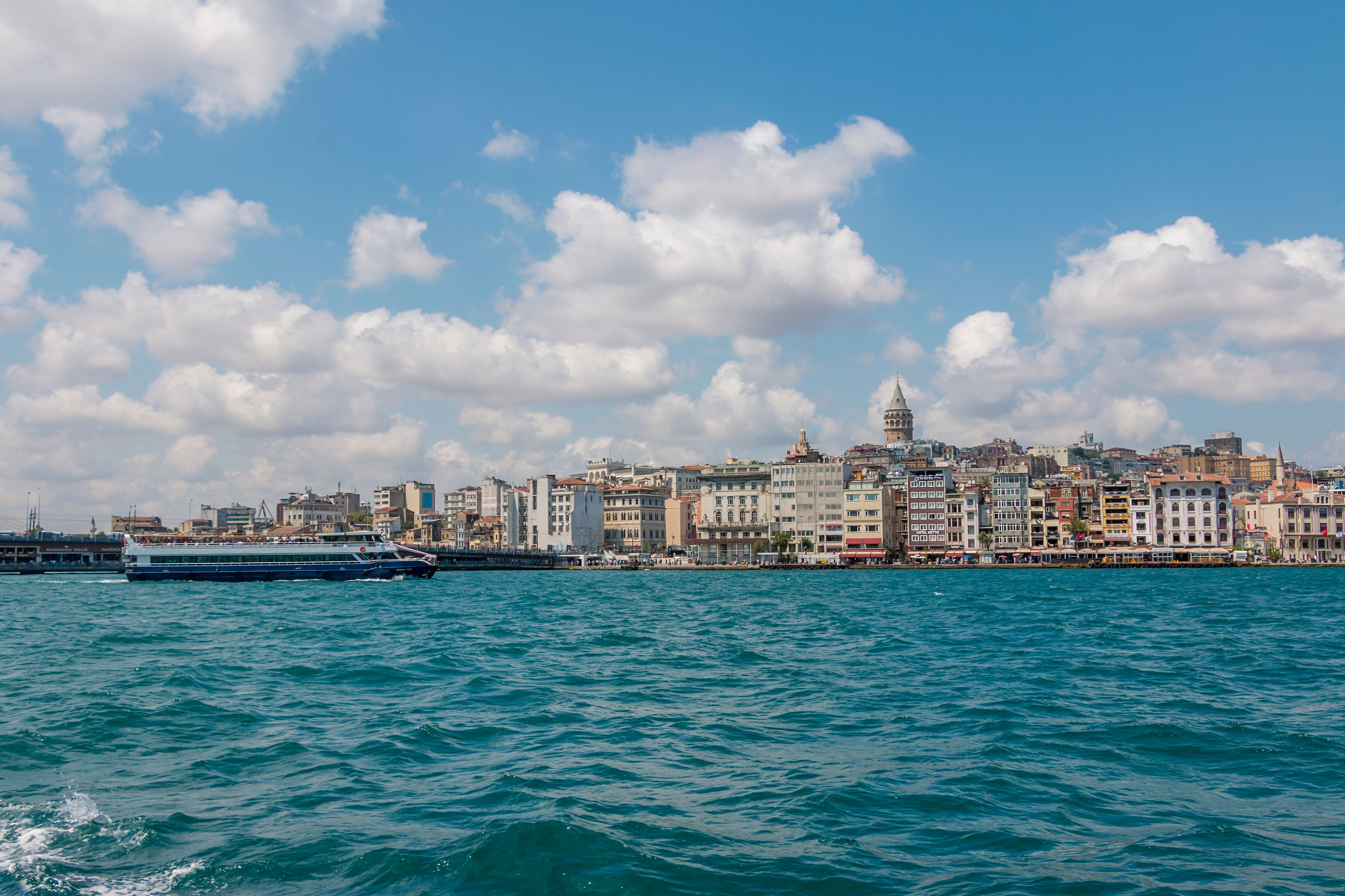 View of a Waterfront · Free Stock Photo