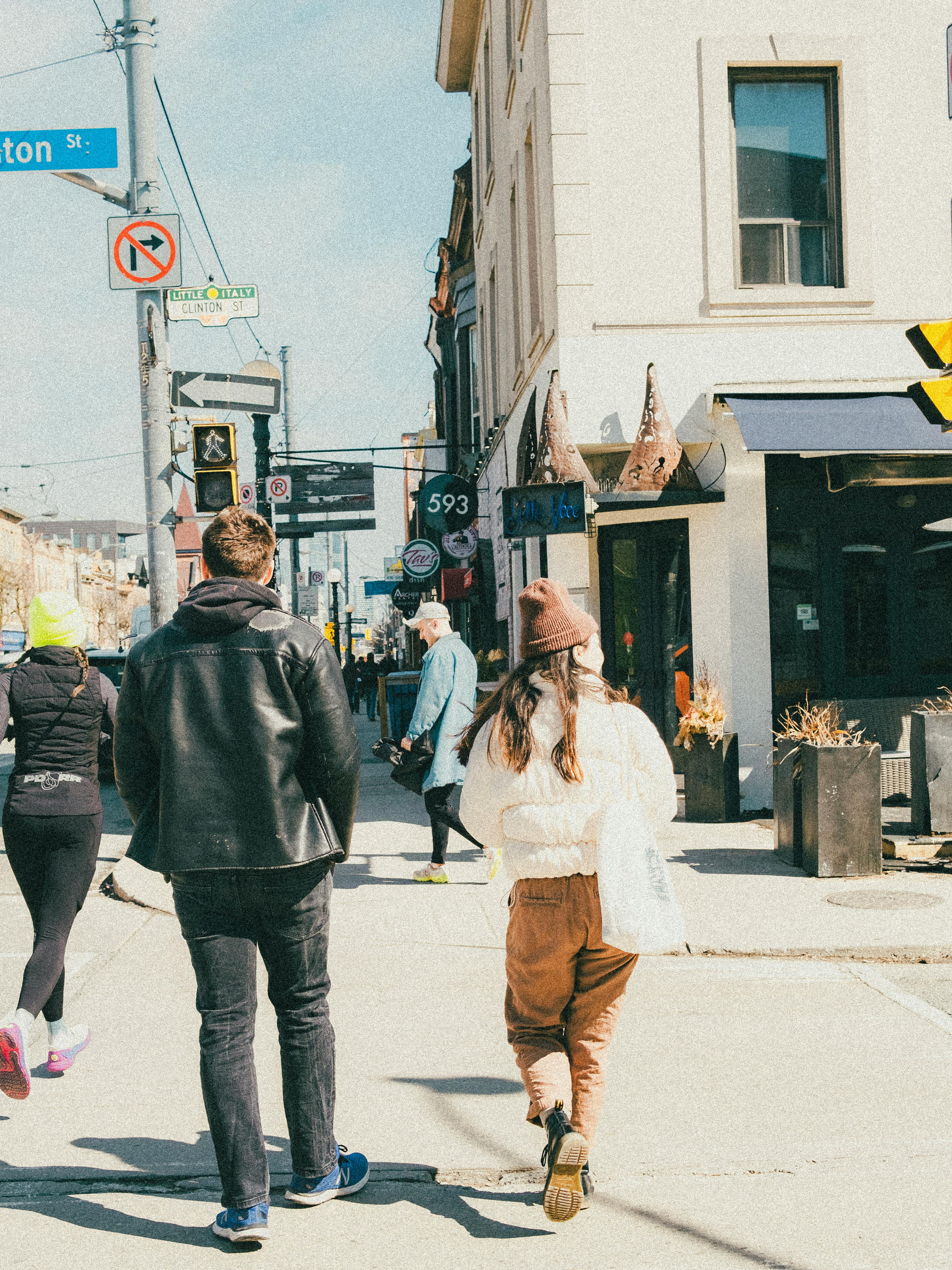 Couple Crossing Street · Free Stock Photo