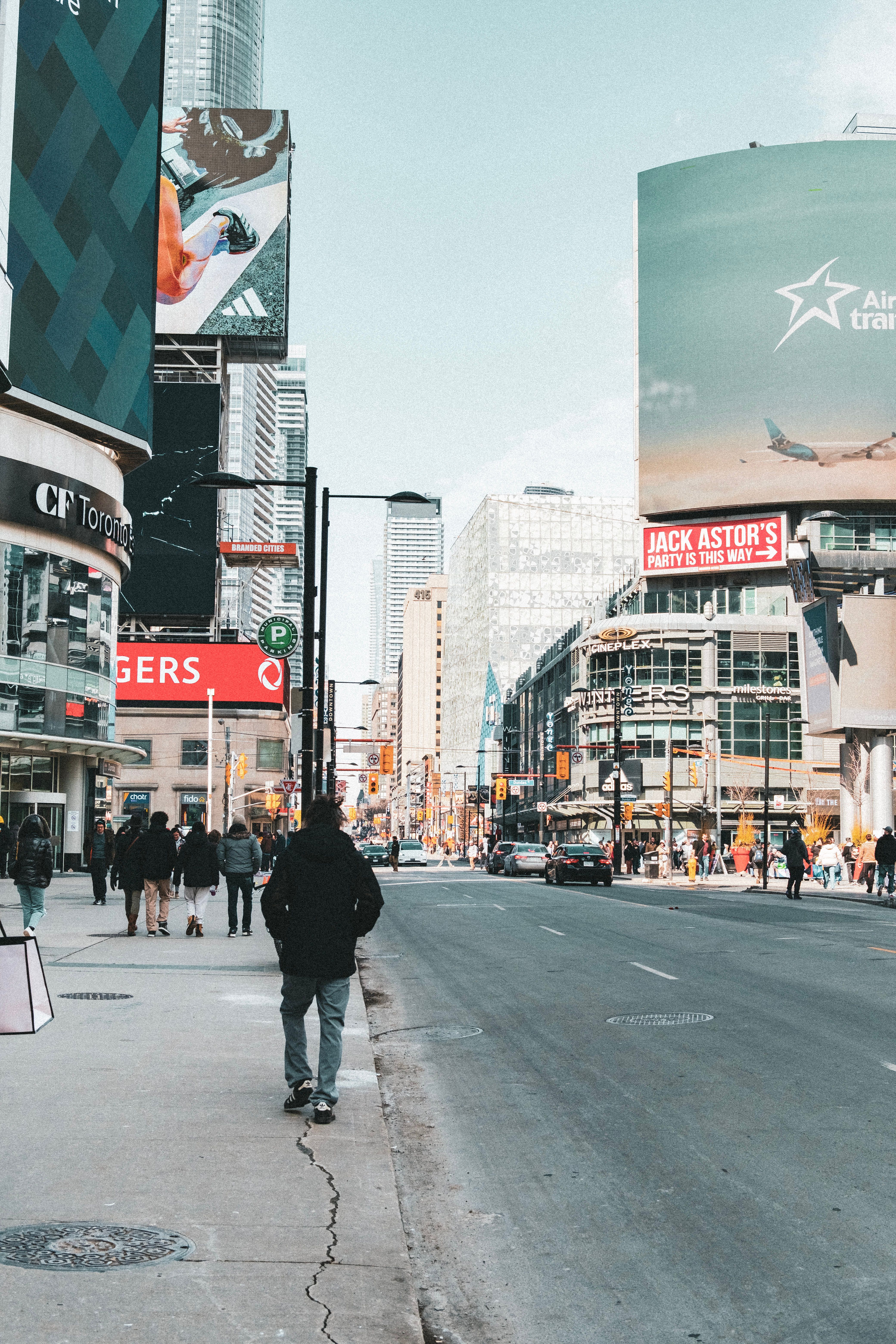 Yonge-Dundas Square in Toronto · Free Stock Photo