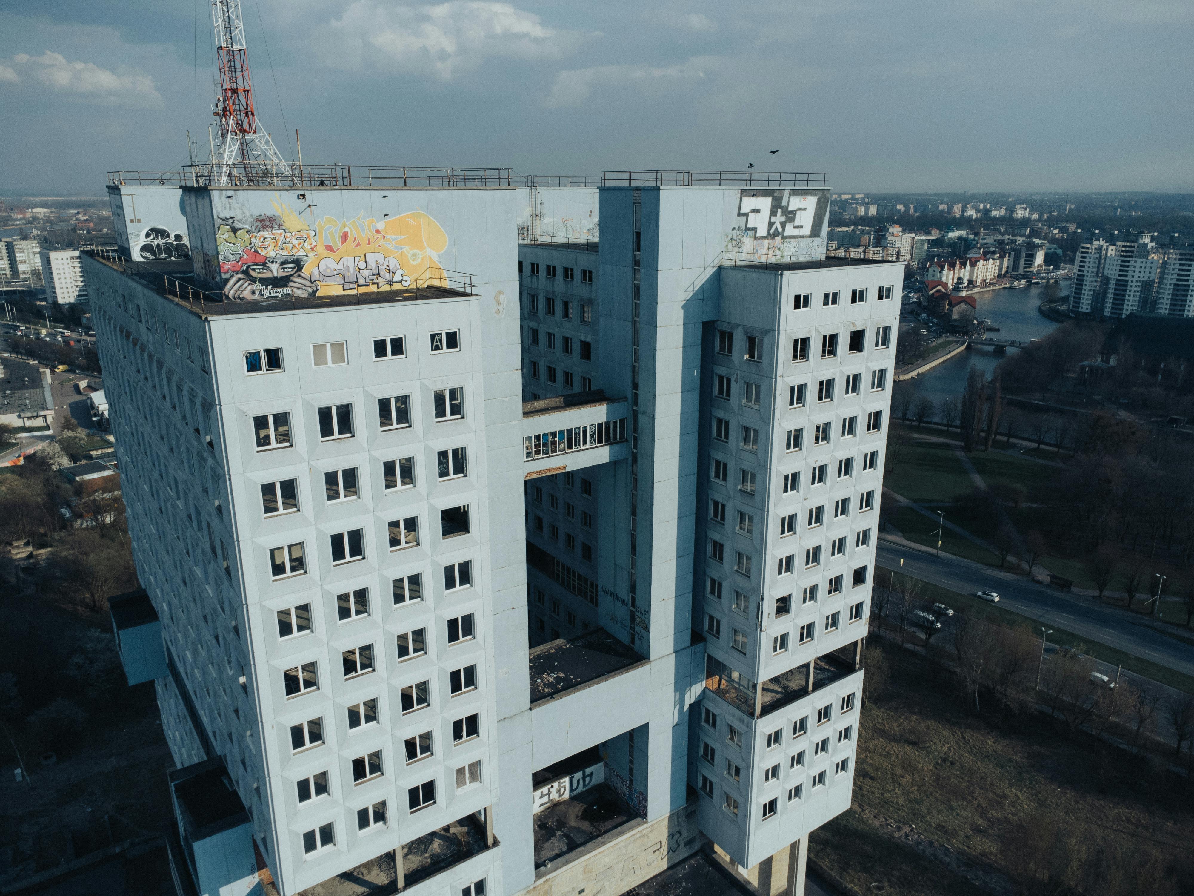 Pent House Photos, Download The BEST Free Pent House Stock Photos & HD ...