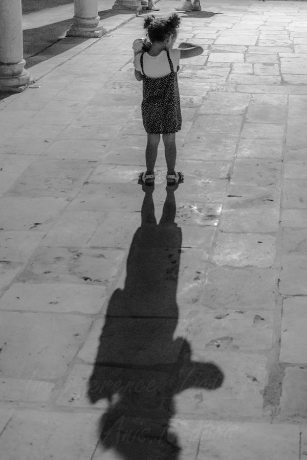 Side View Little Girl Shadow Photos, Download The BEST Free Side View ...