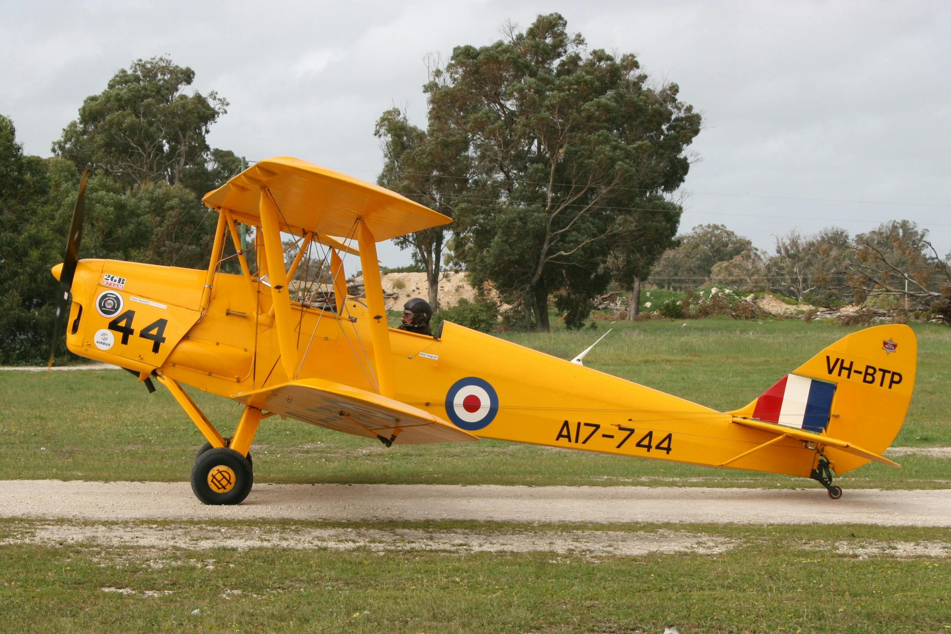 Vintage Aircraft Flying Photos, Download The BEST Free Vintage Aircraft ...