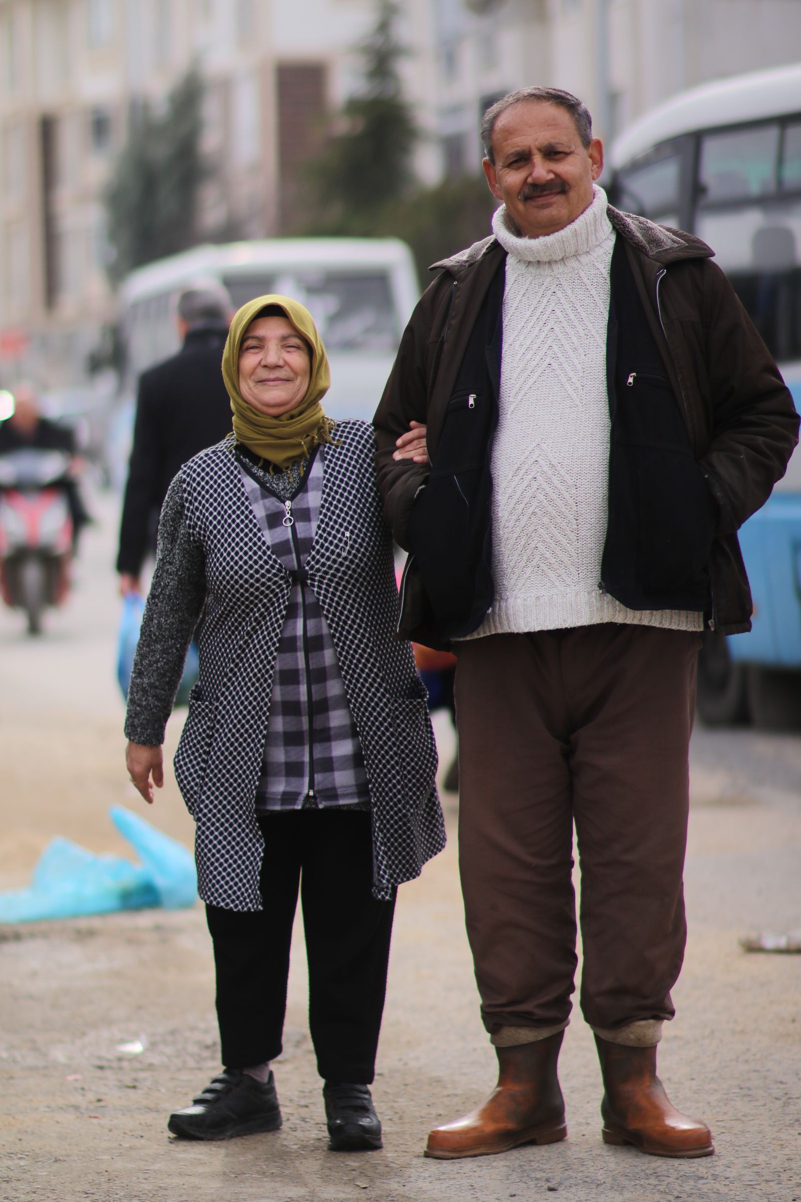 Big Man Small Woman Photos, Download The BEST Free Big Man Small Woman ...