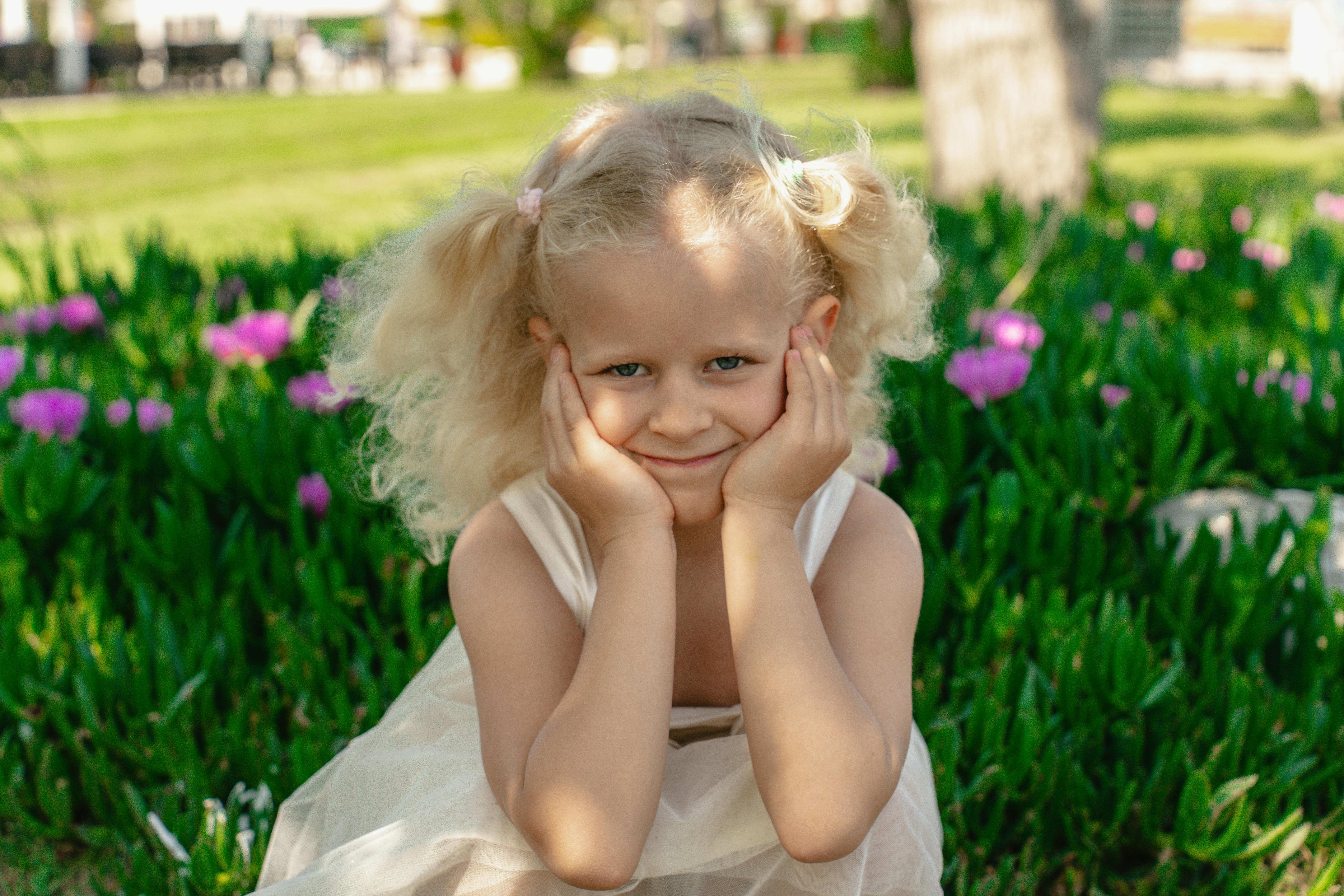 Little Girl Ass Photos, Download The BEST Free Little Girl Ass Stock ...