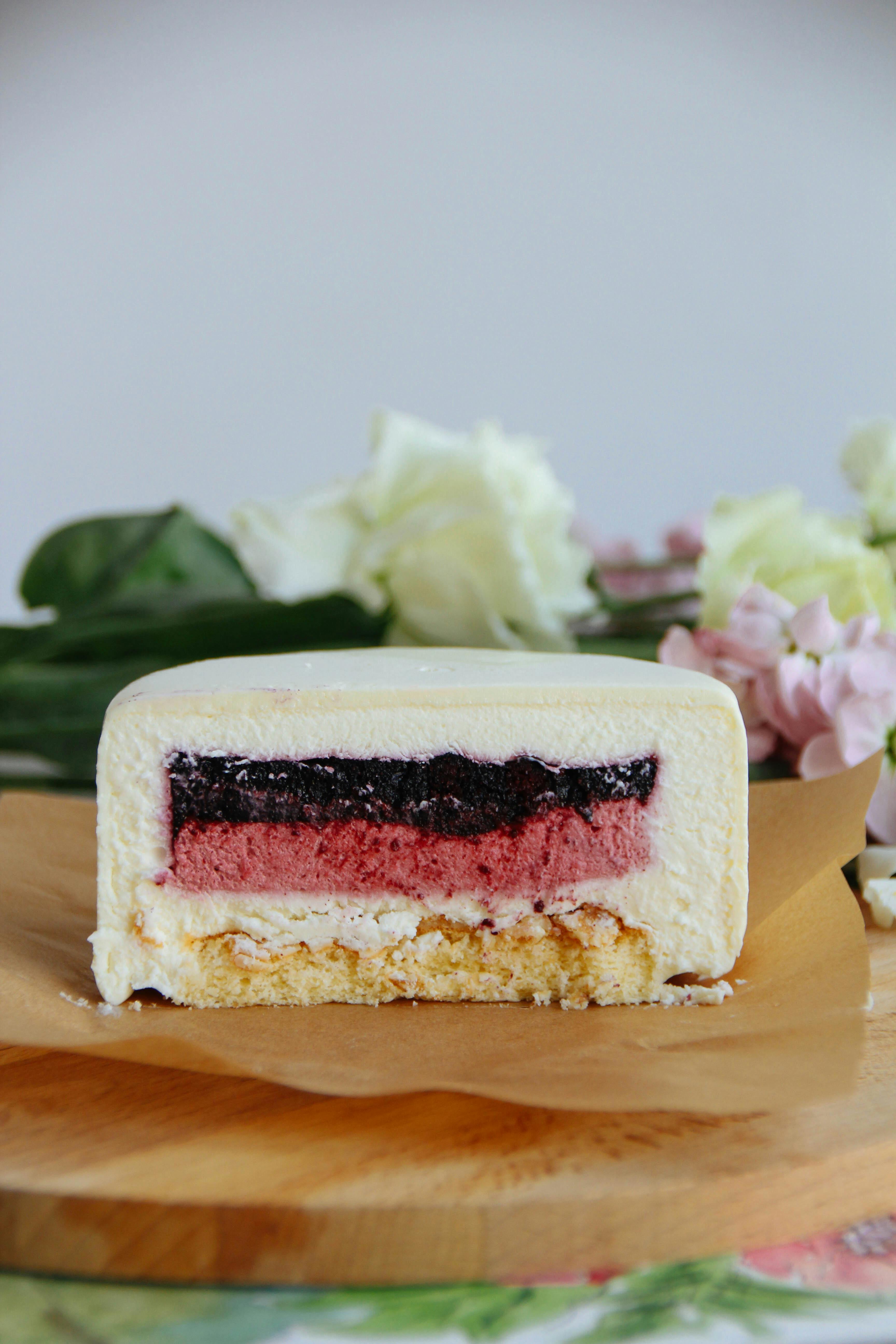 Cake on Tray · Free Stock Photo