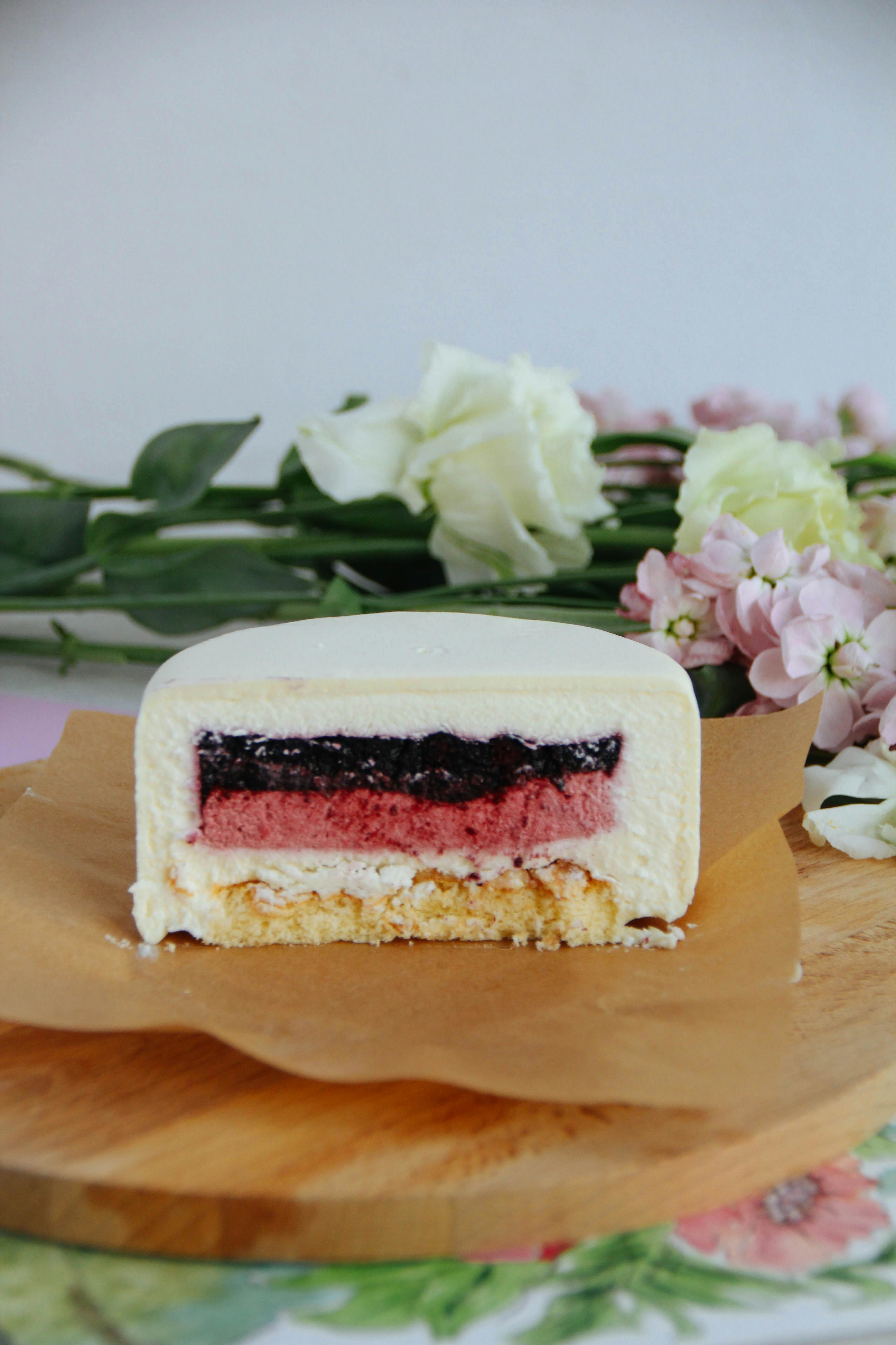 Cake on Tray · Free Stock Photo