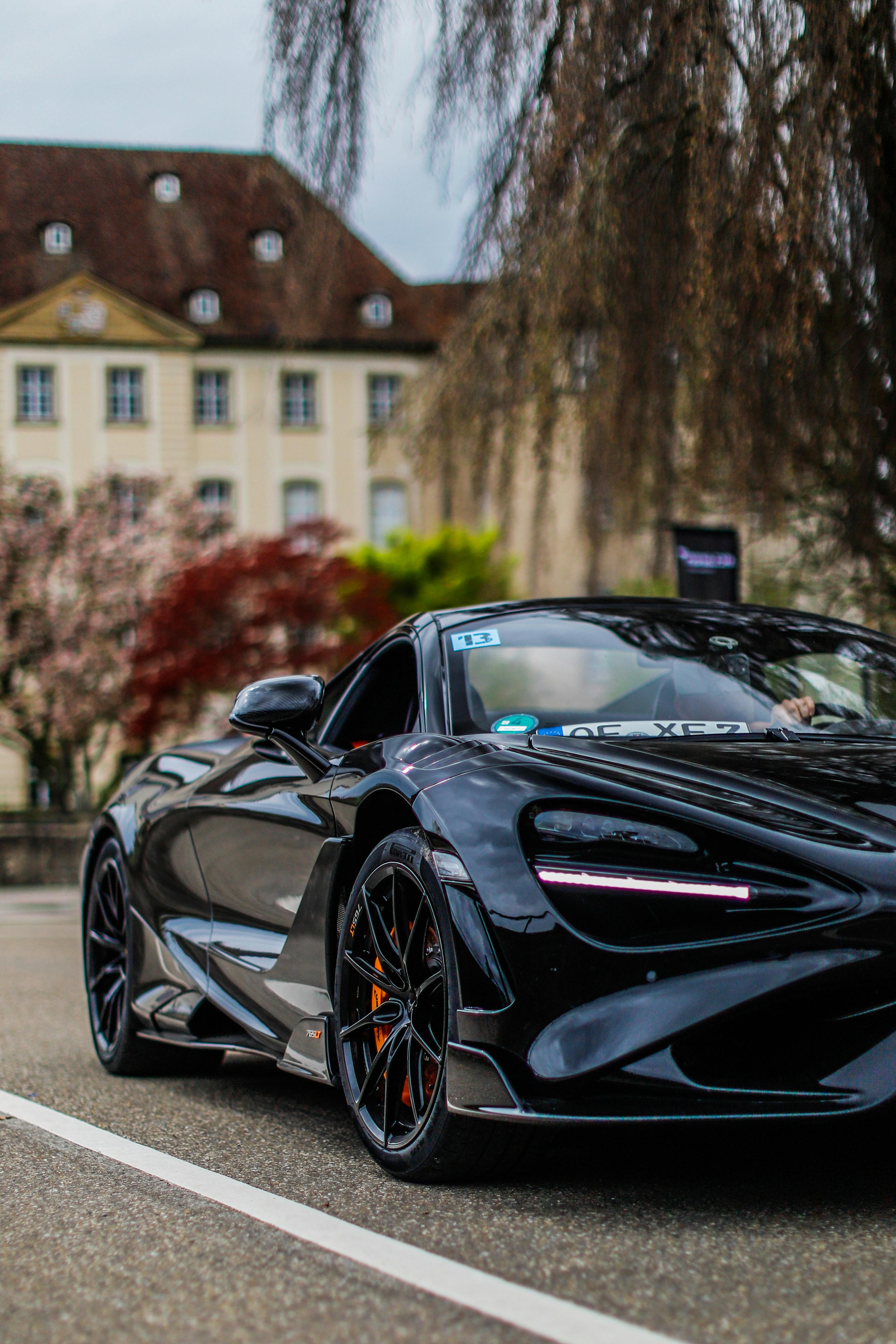 White and Black Dodge Challenger Parked · Free Stock Photo