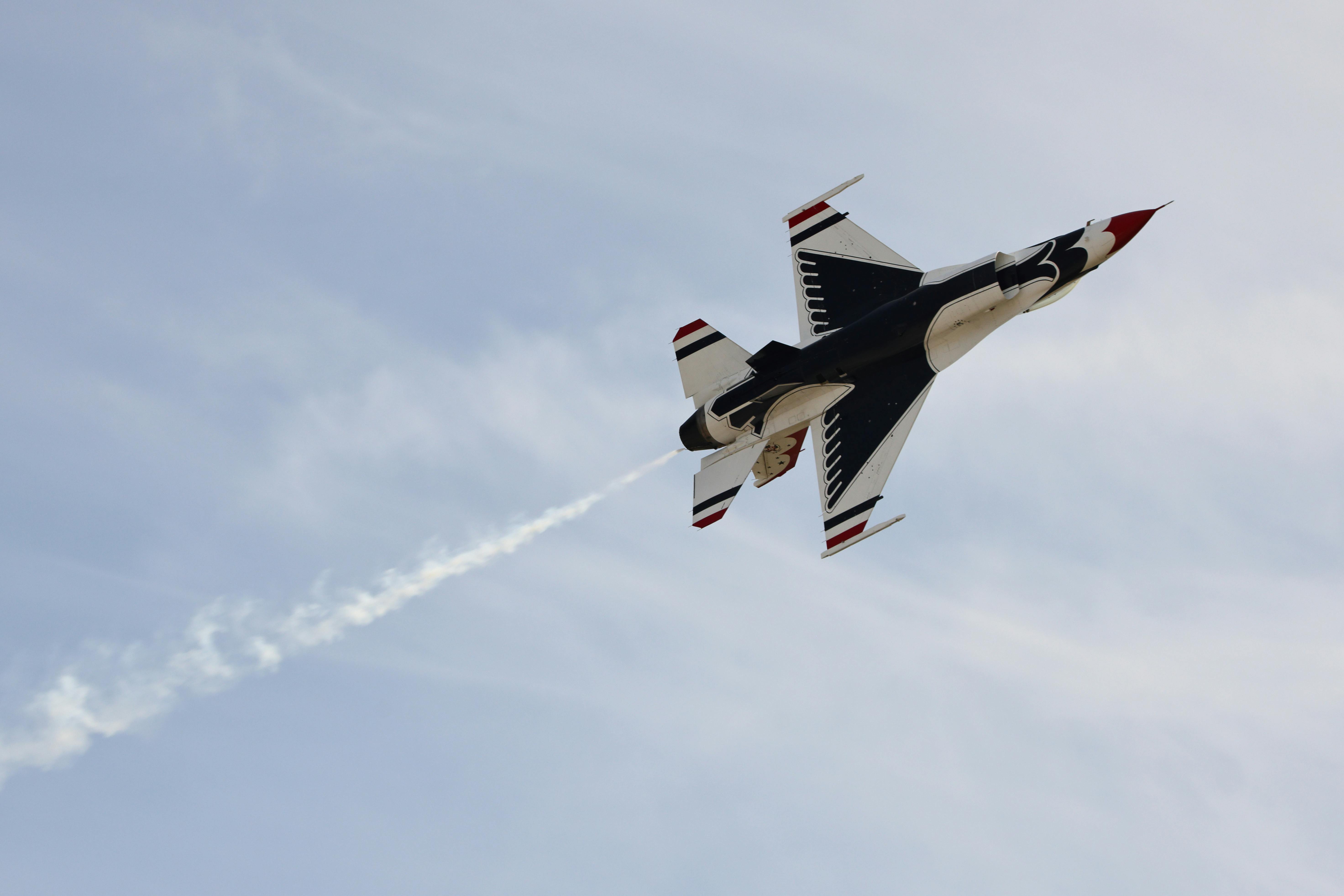 Jet Fighters on An Air Show · Free Stock Photo
