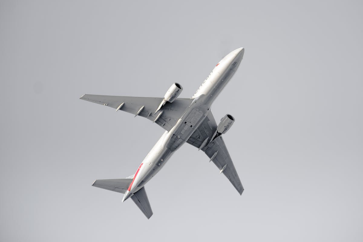 Boeing 777 Photos, Download The BEST Free Boeing 777 Stock Photos & HD ...