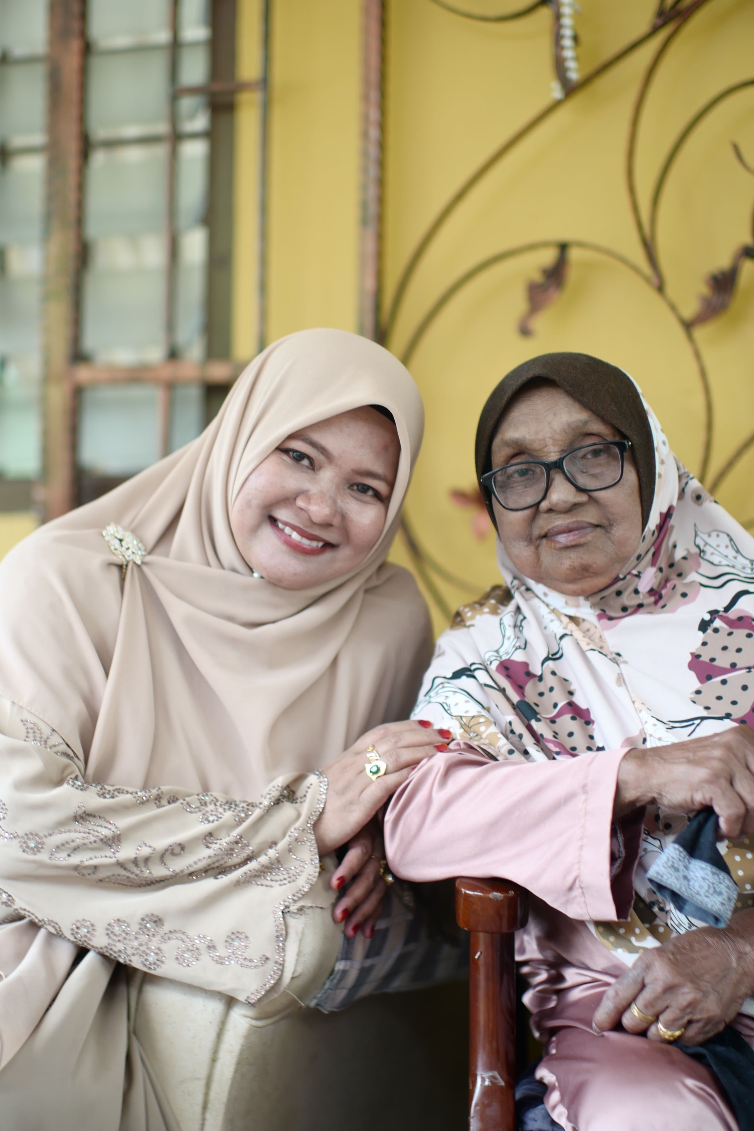 Muslim Chil Photos, Download The BEST Free Muslim Chil Stock Photos ...