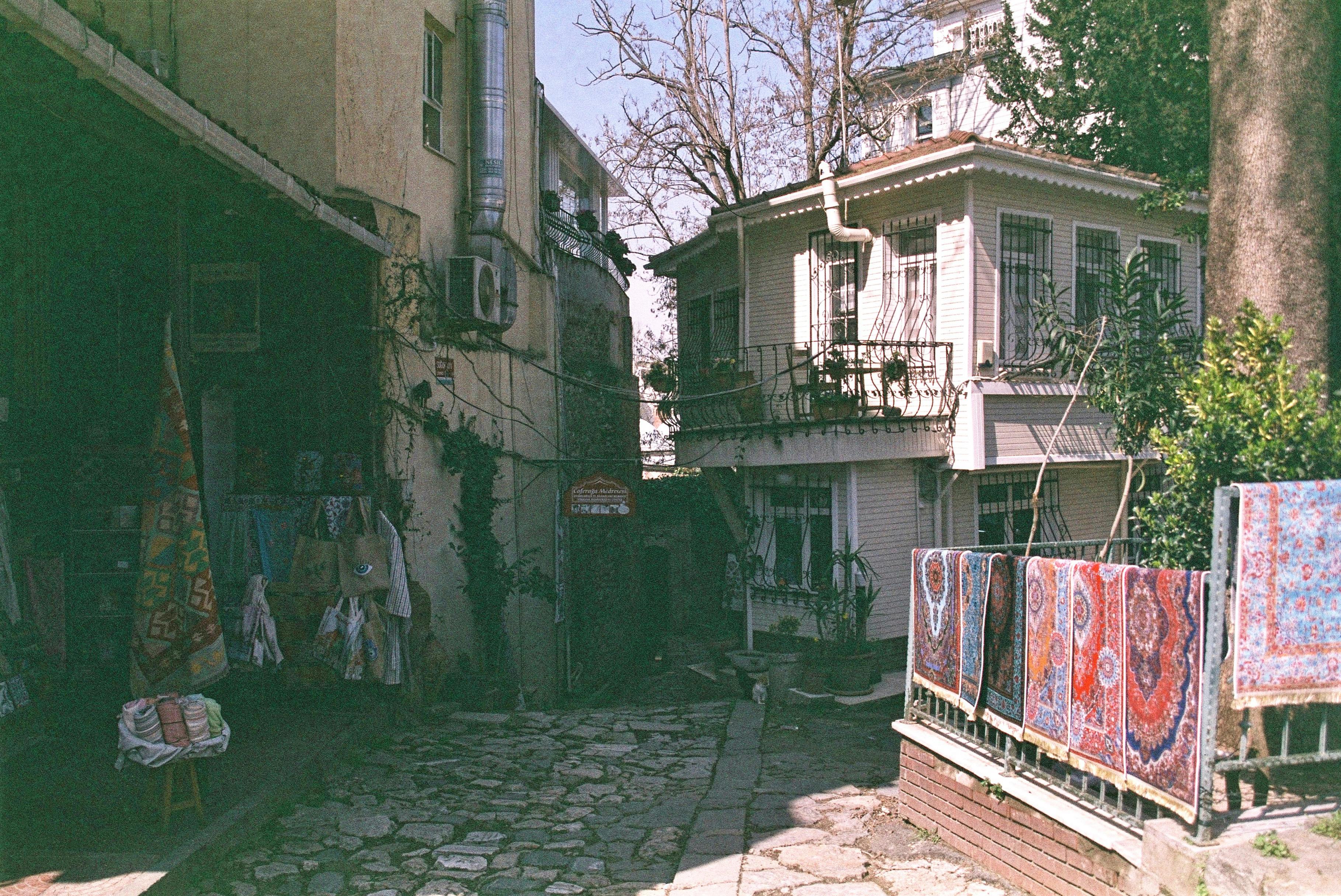 Narrow Alley in Town in Turkey · Free Stock Photo