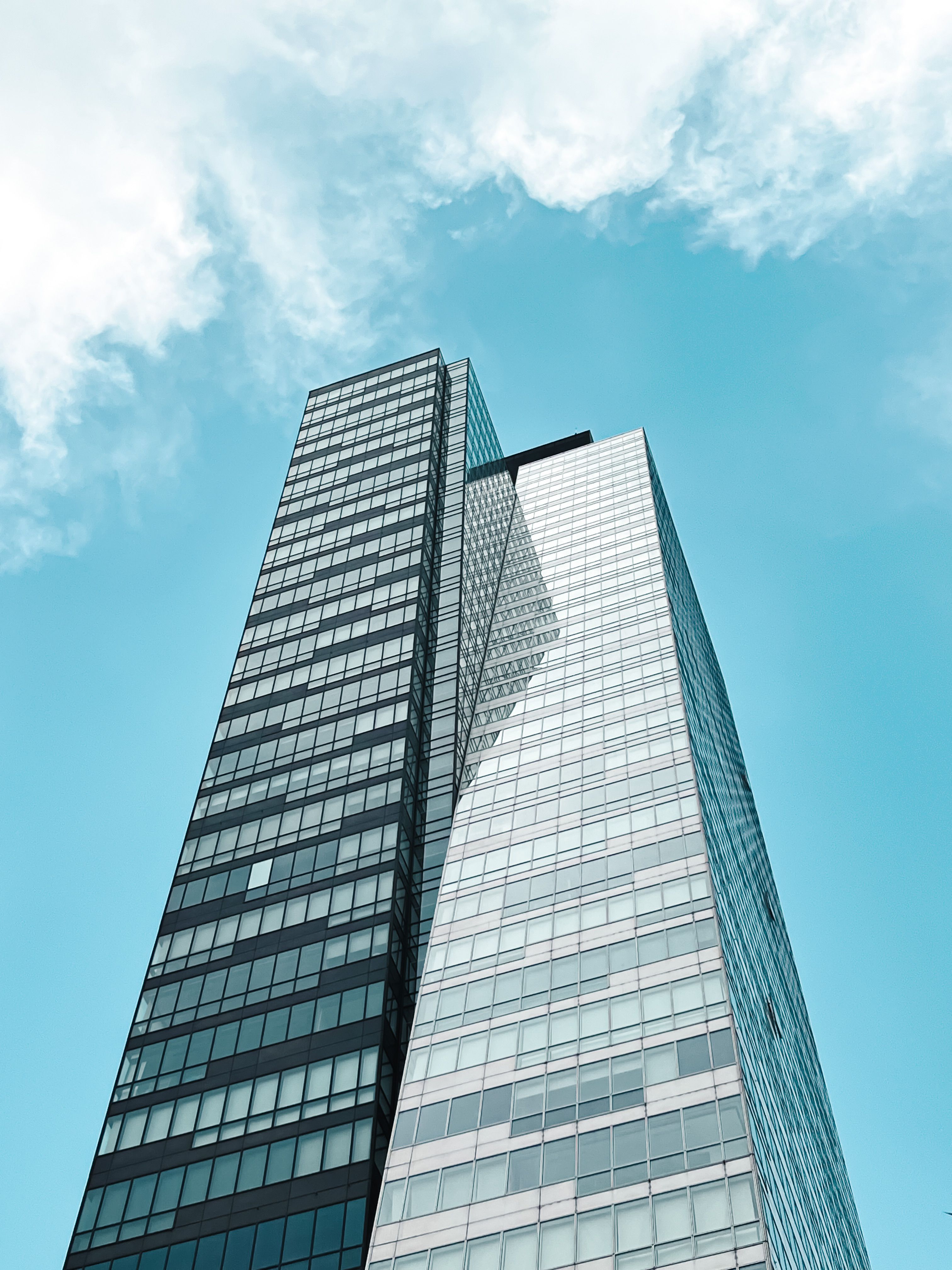 Low Angle Shot of a Modern Skyscraper · Free Stock Photo