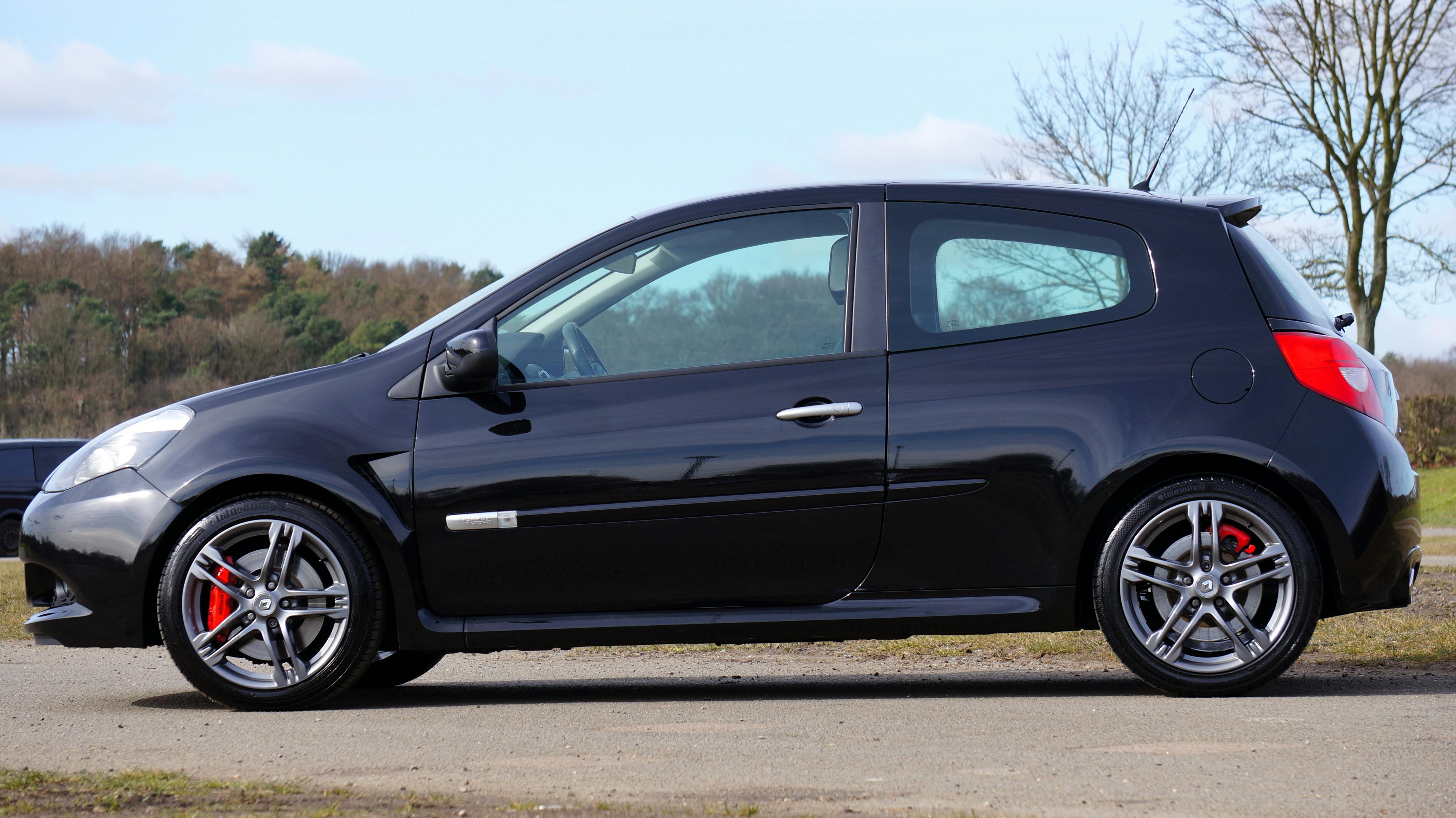 Renault Clio Sport · Free Stock Photo