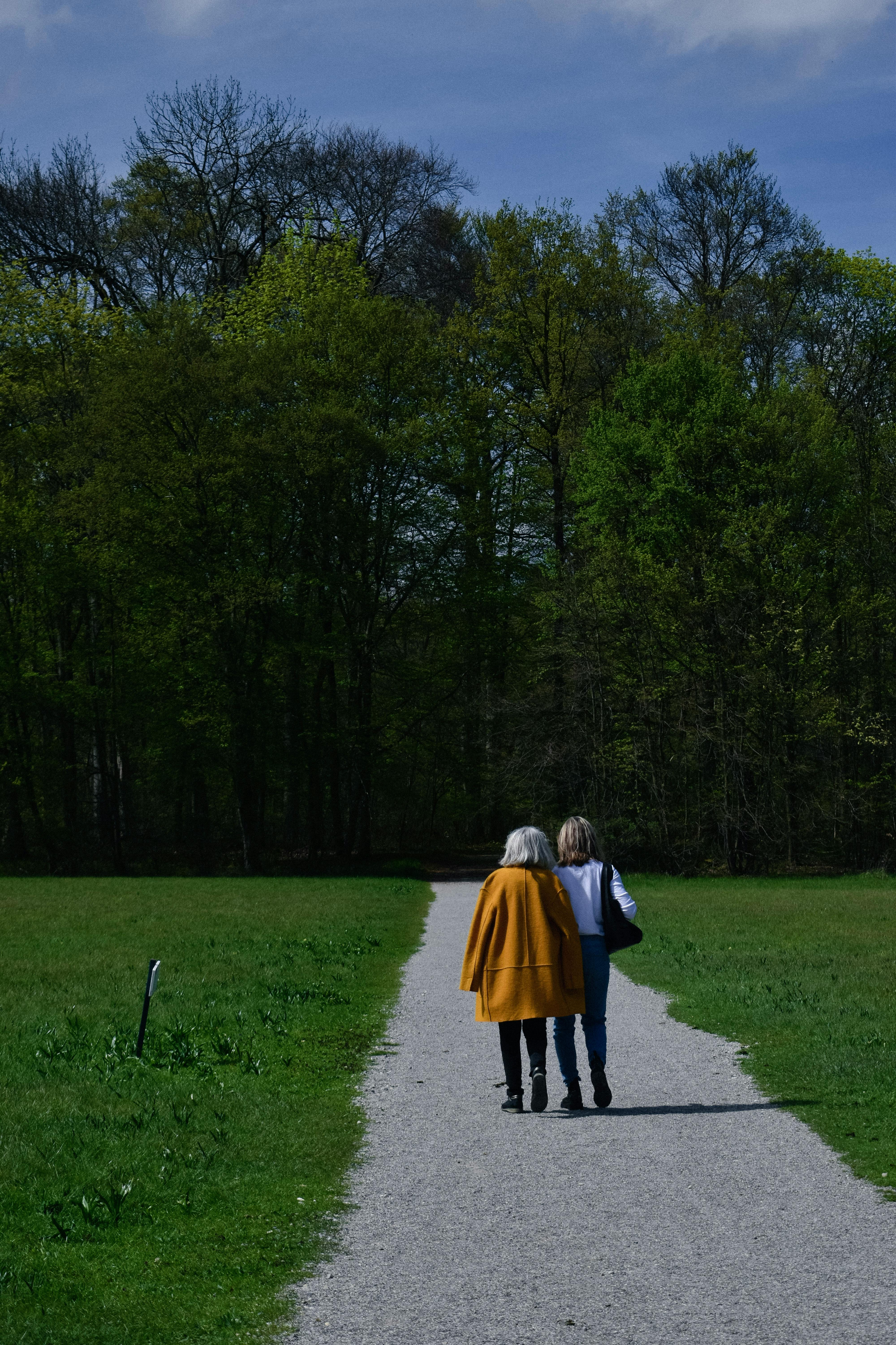 Women Strolling in Summer · Free Stock Photo