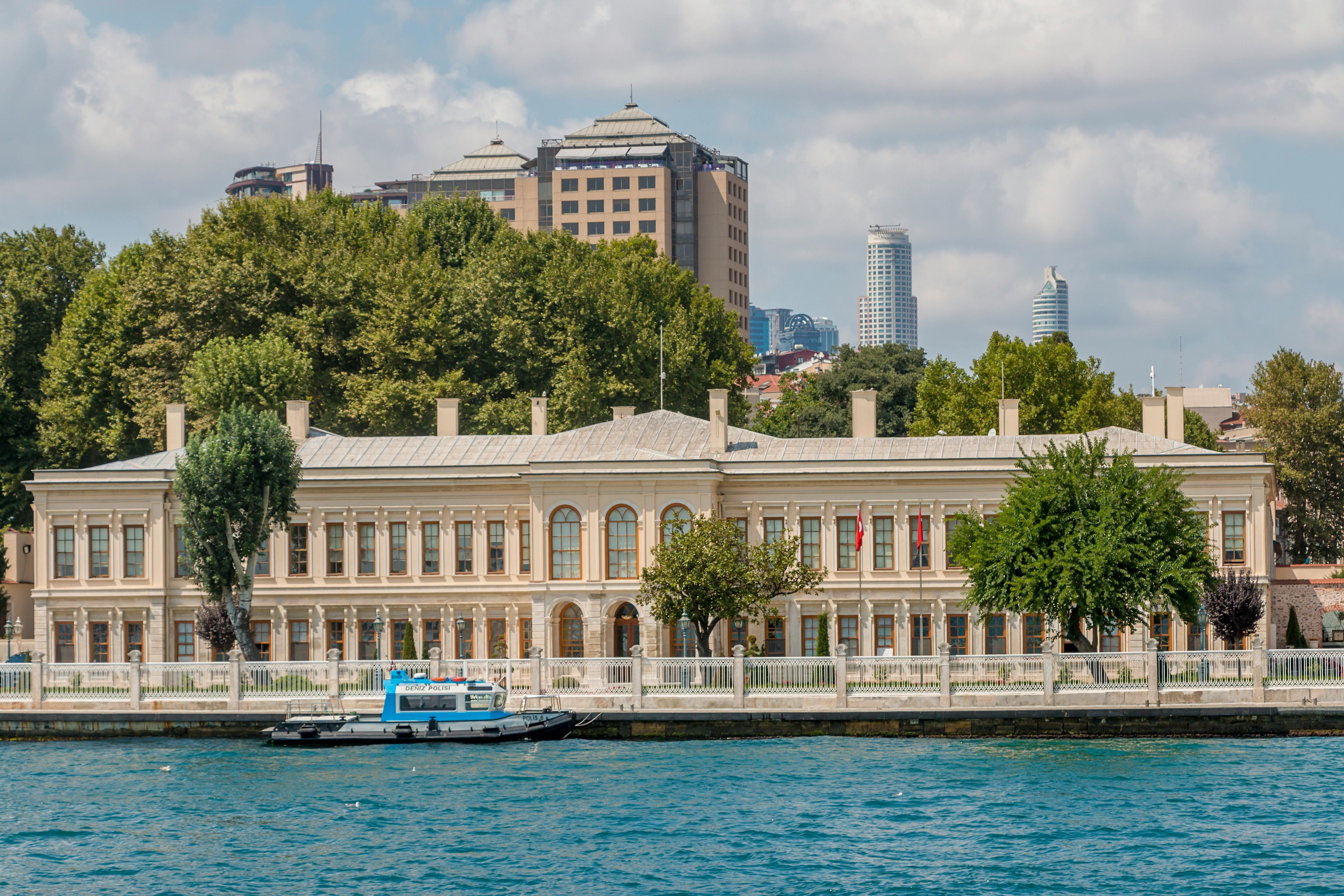 Ciragan Palace in Istanbul · Free Stock Photo