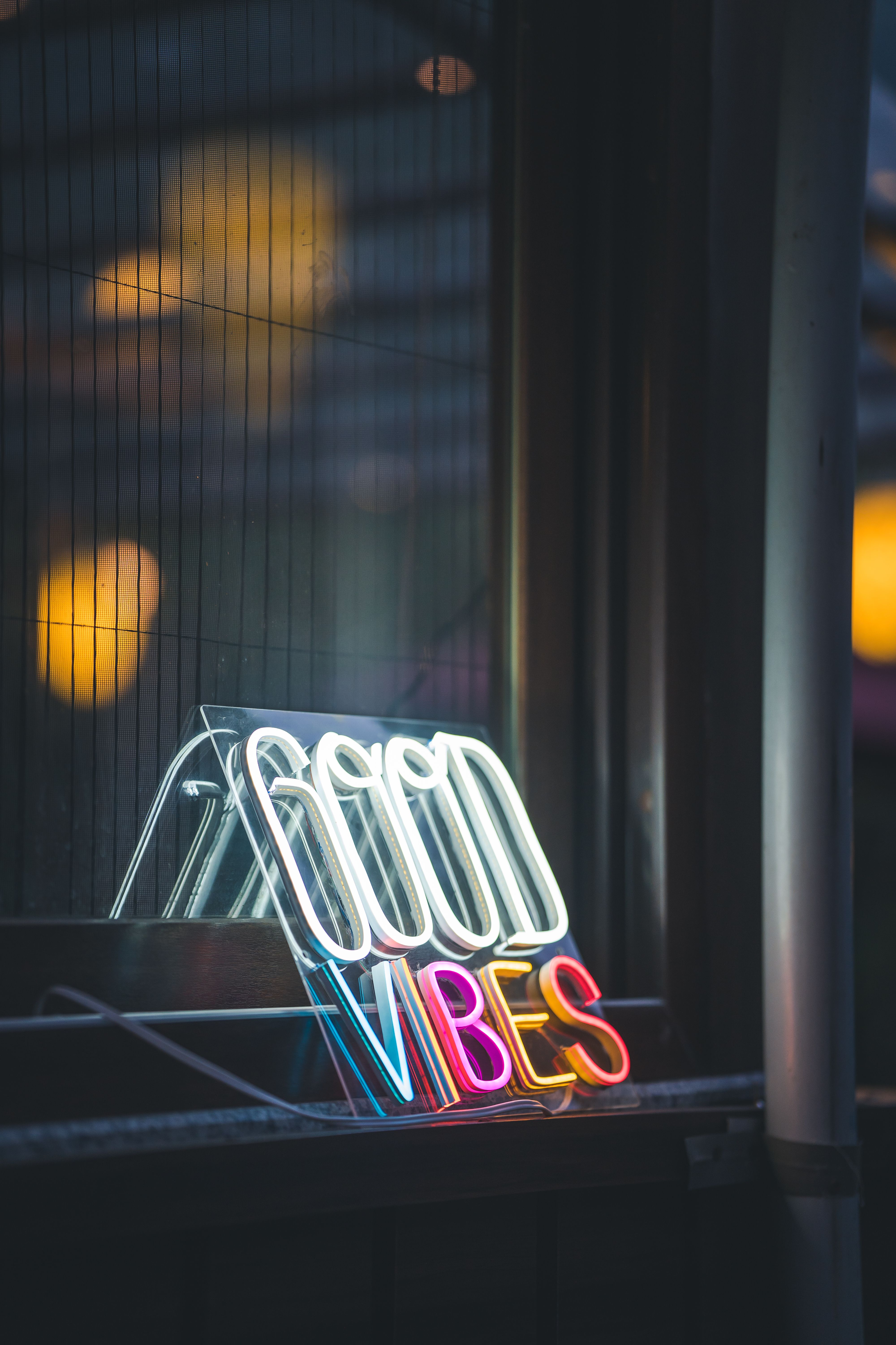 Luzes Neon, Boas Vibrações · Foto profissional gratuita