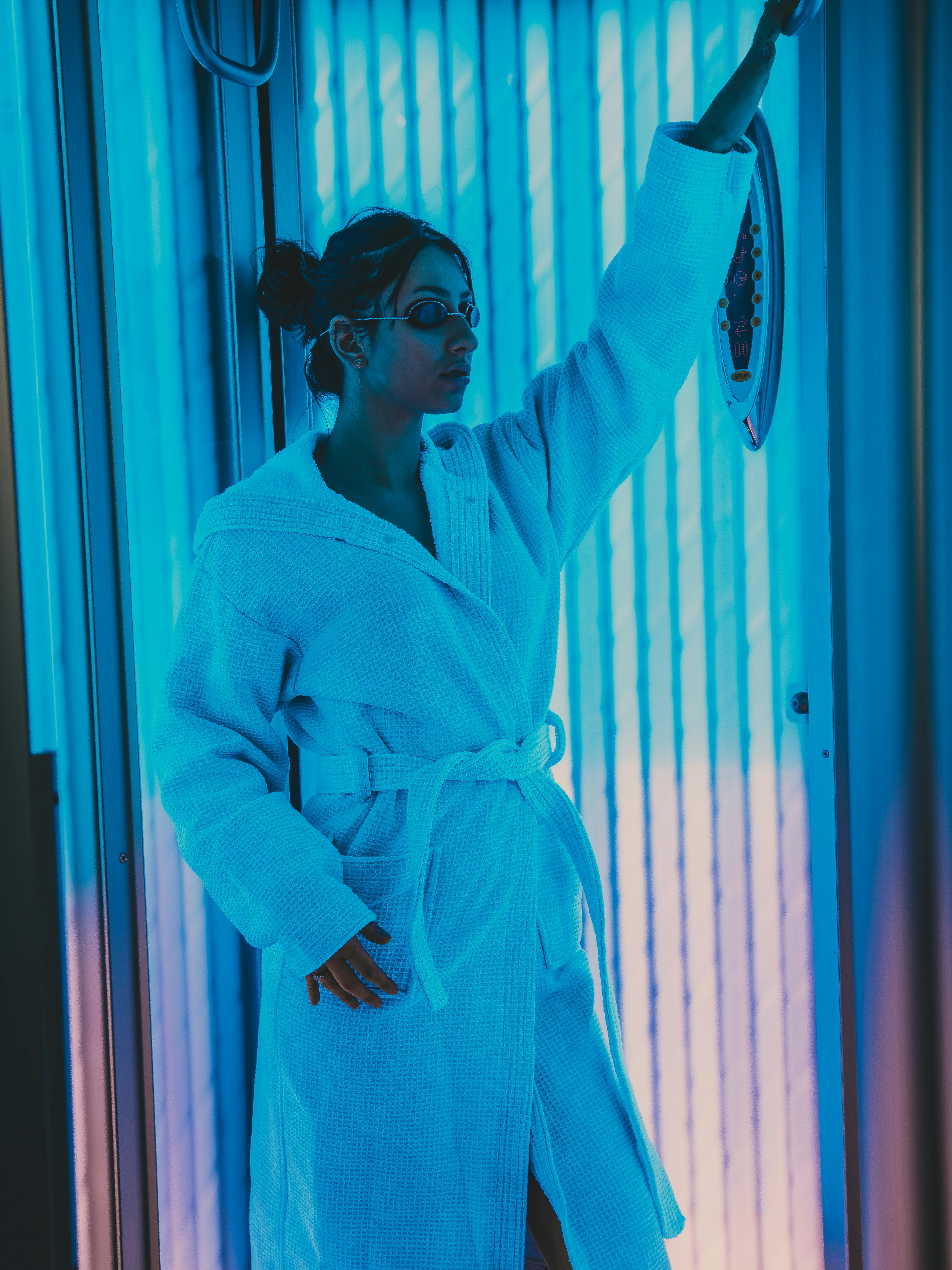 Solarium Tanning Photos, Download The BEST Free Solarium Tanning Stock ...