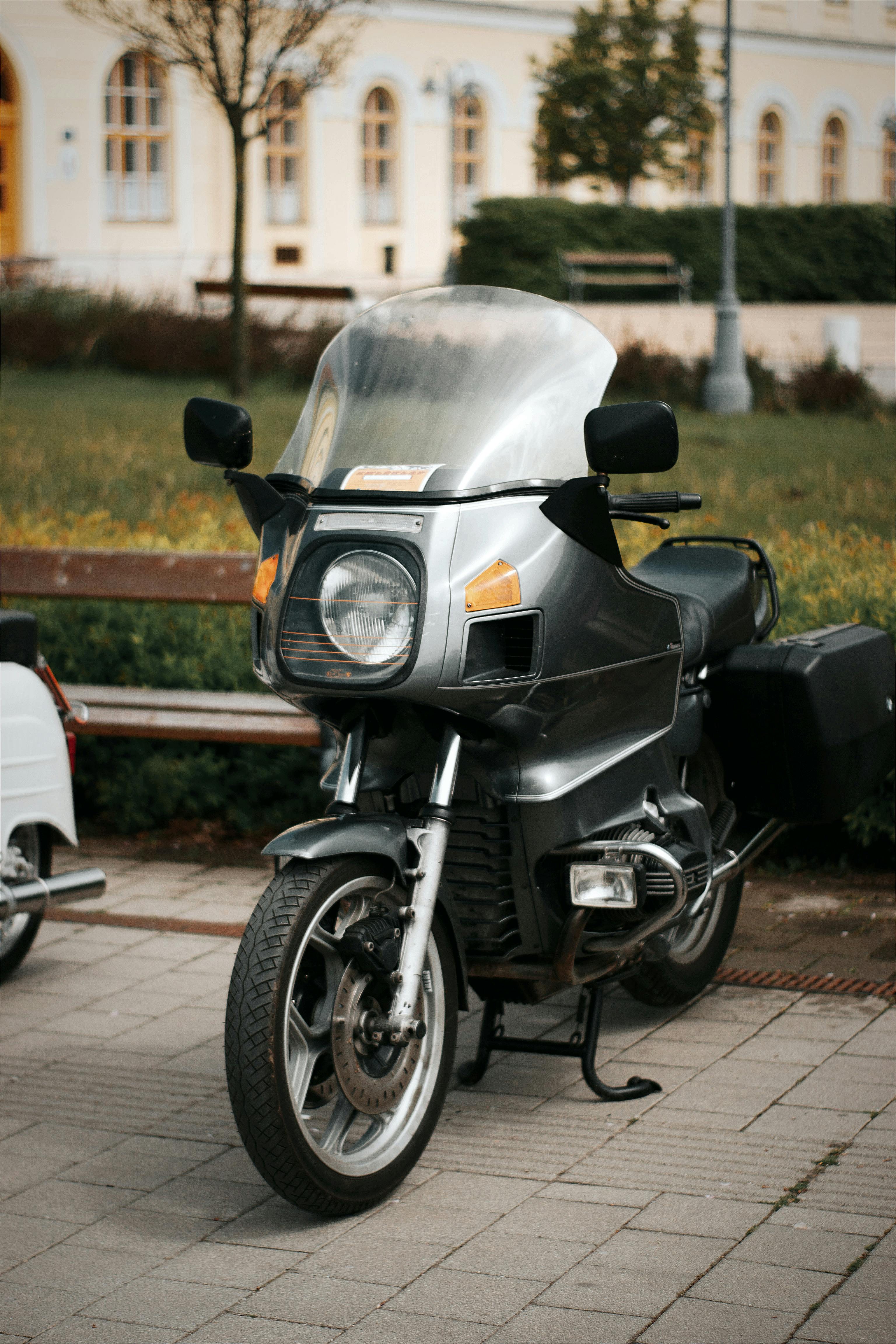 BMW R80 RT Motorbike · Free Stock Photo