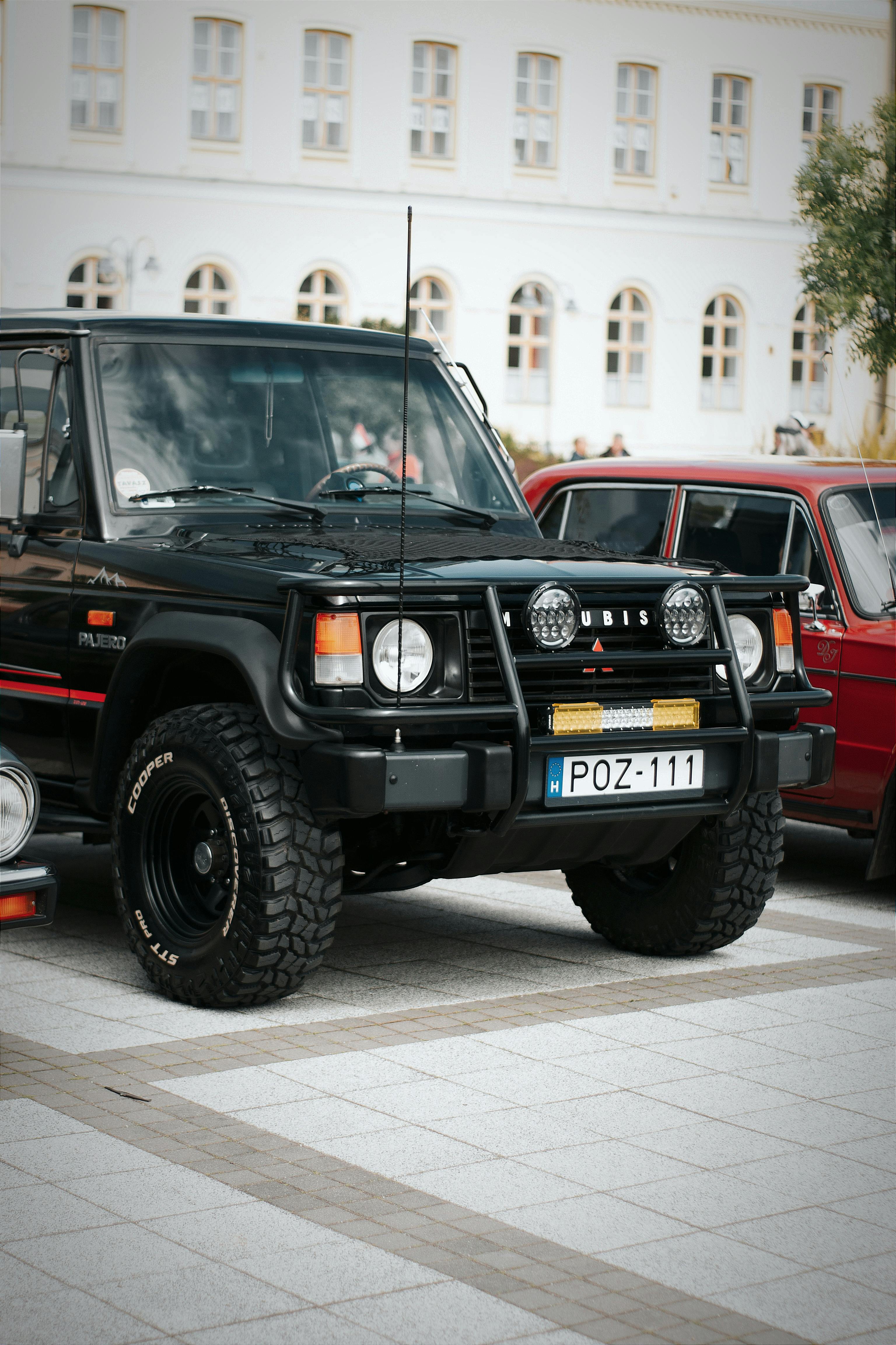 Foto stok gratis tentang 4x4, angkutan, arsitektur hongaria, ban ...