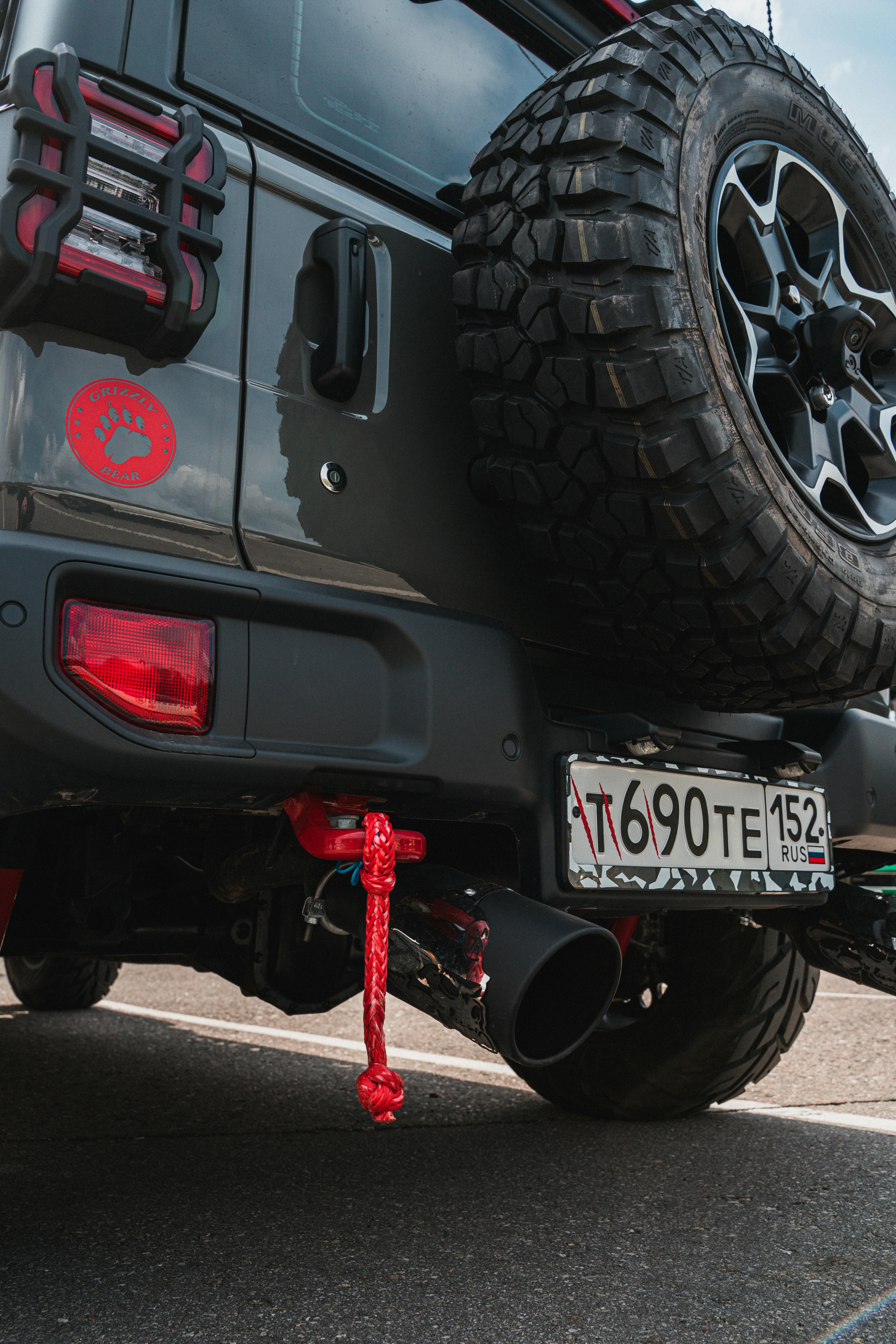 Close-up of the Back of a Jeep Wrangler · Free Stock Photo