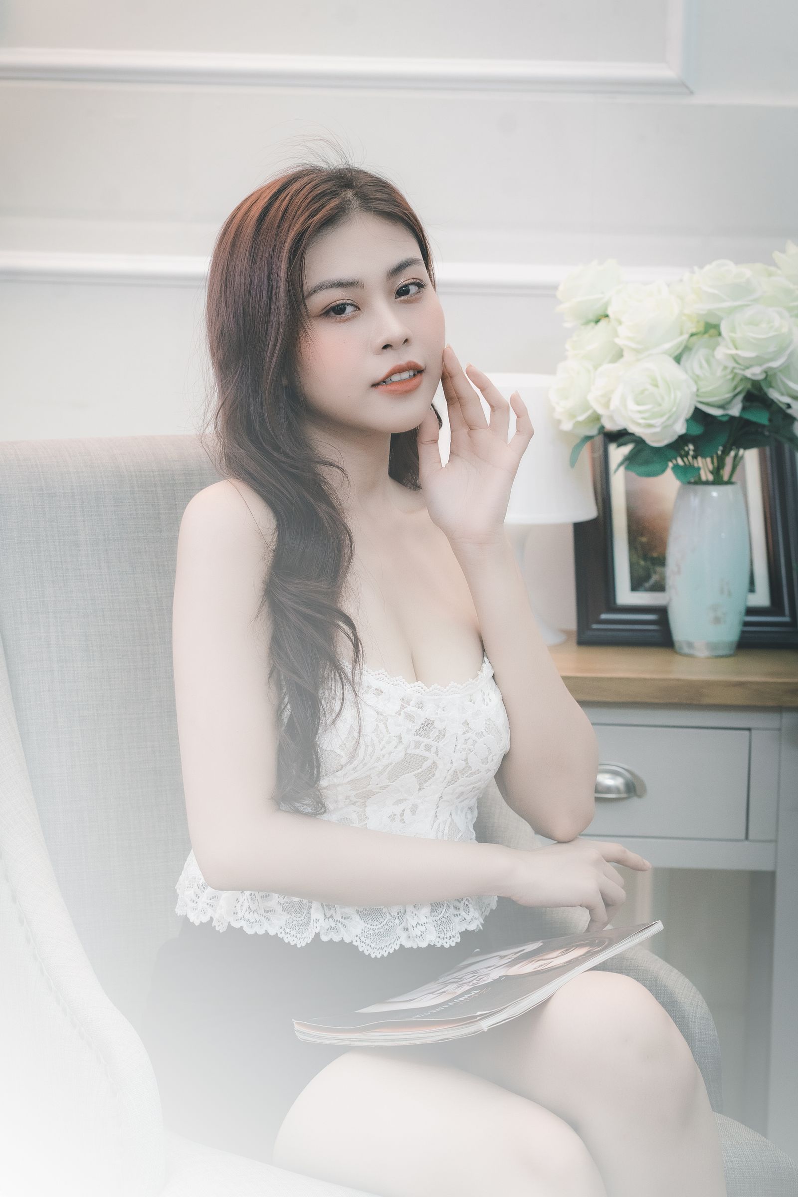 Young Curvy Woman Photos Download The Best Free Young Curvy Woman