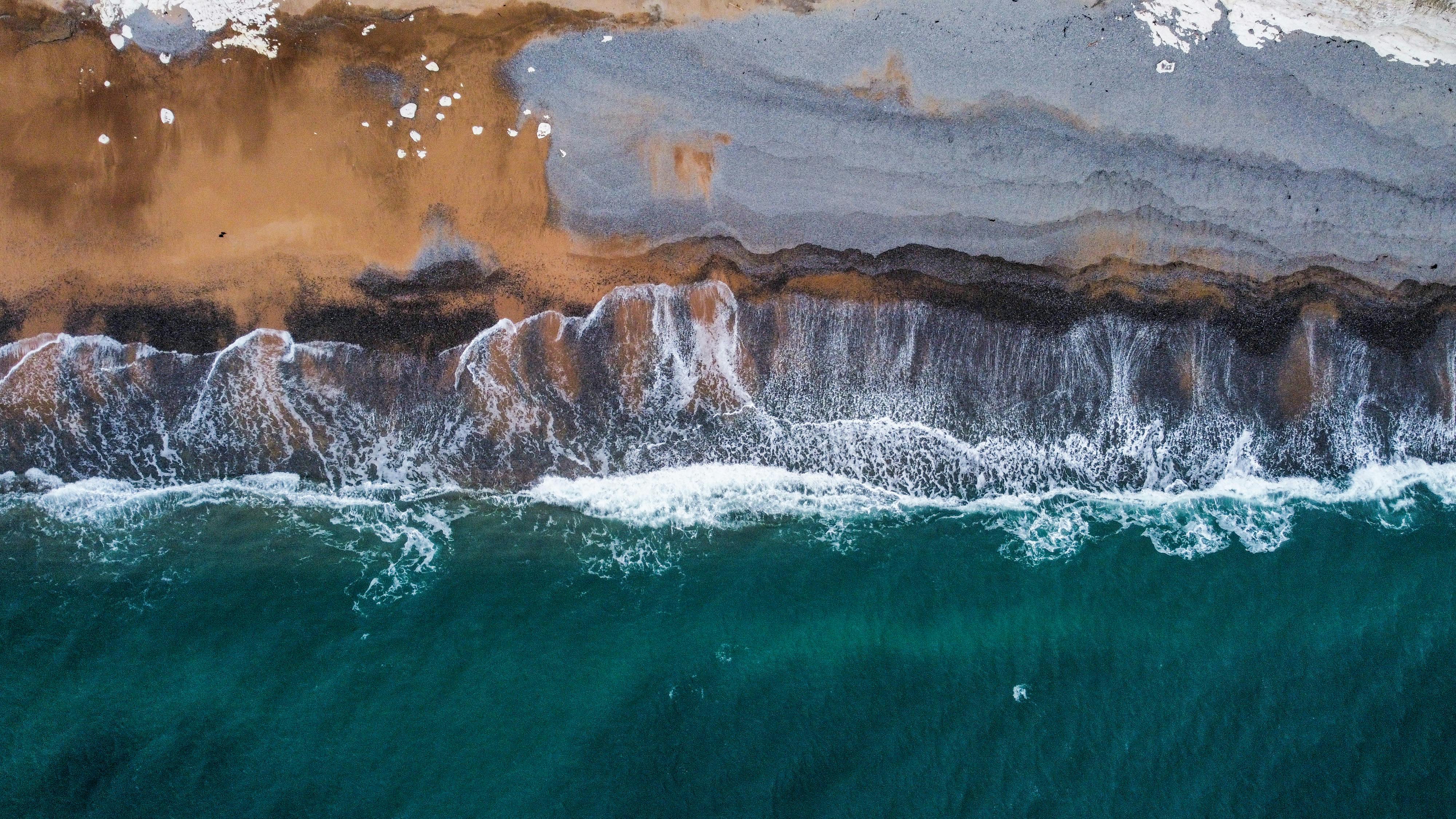 Top View of the Ocean Shore · Free Stock Photo