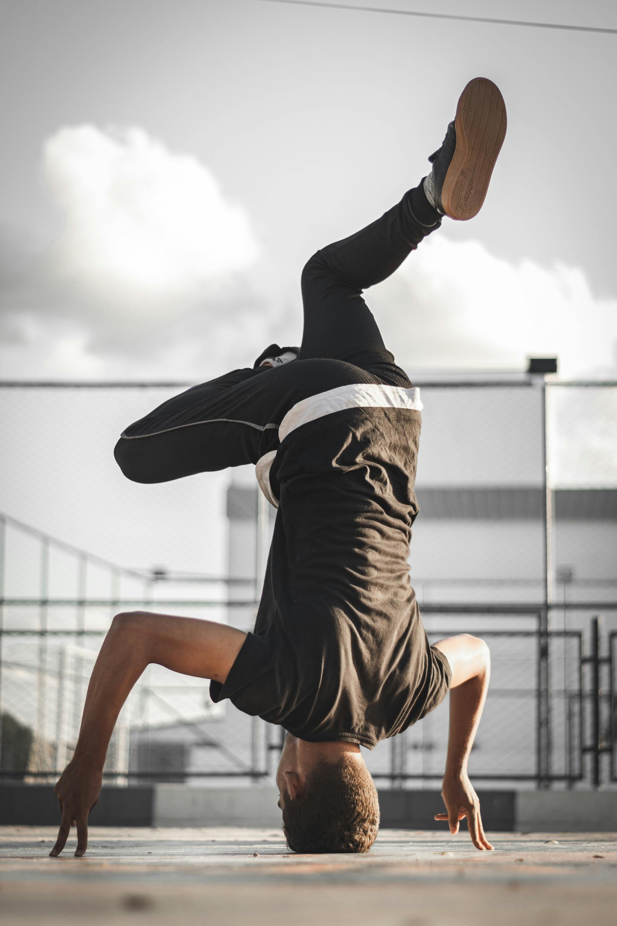 Man Breakdancing in Club · Free Stock Photo