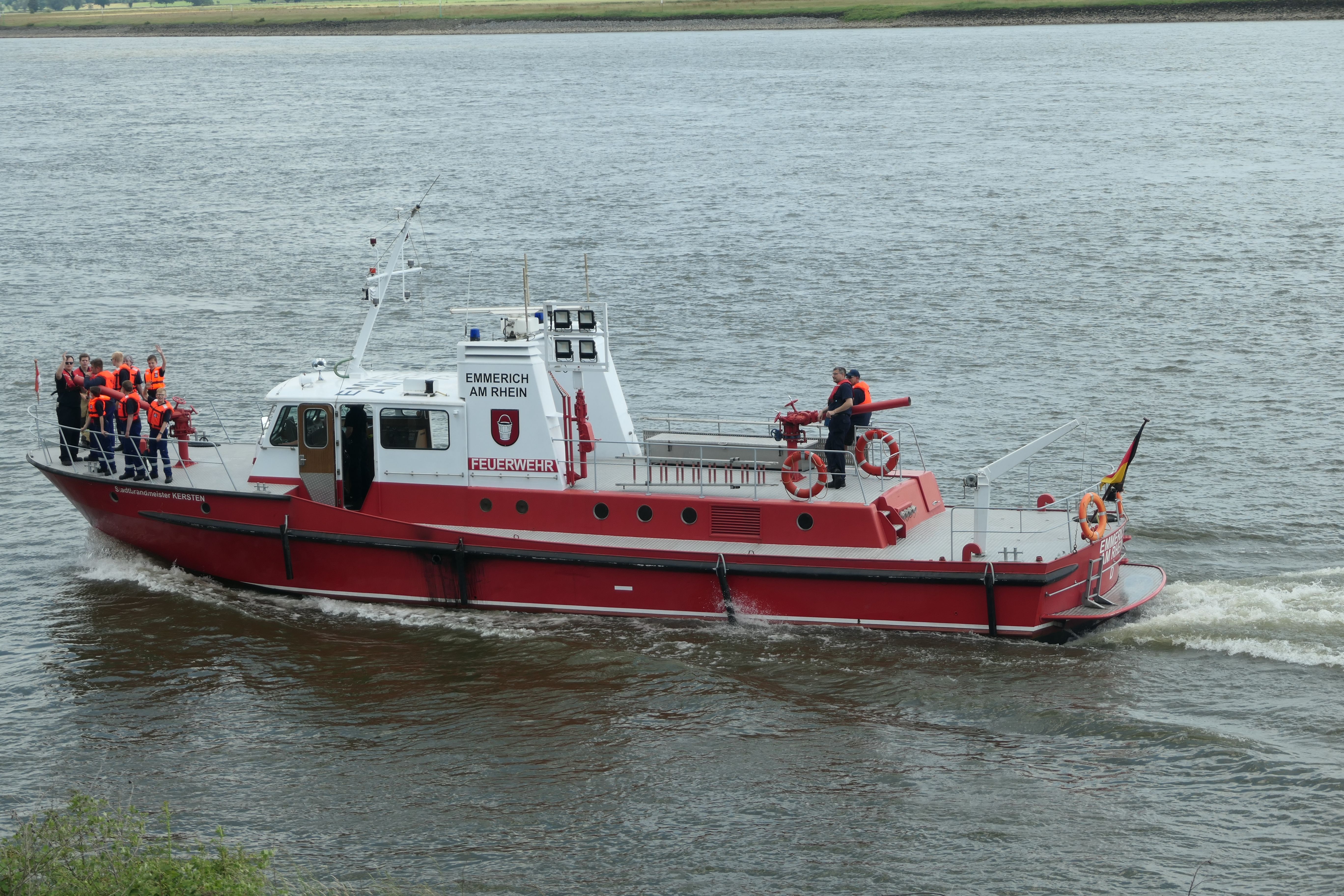 Kostenloses Foto zum Thema: boot, brandbekämpfungs, crew, deutsche ...