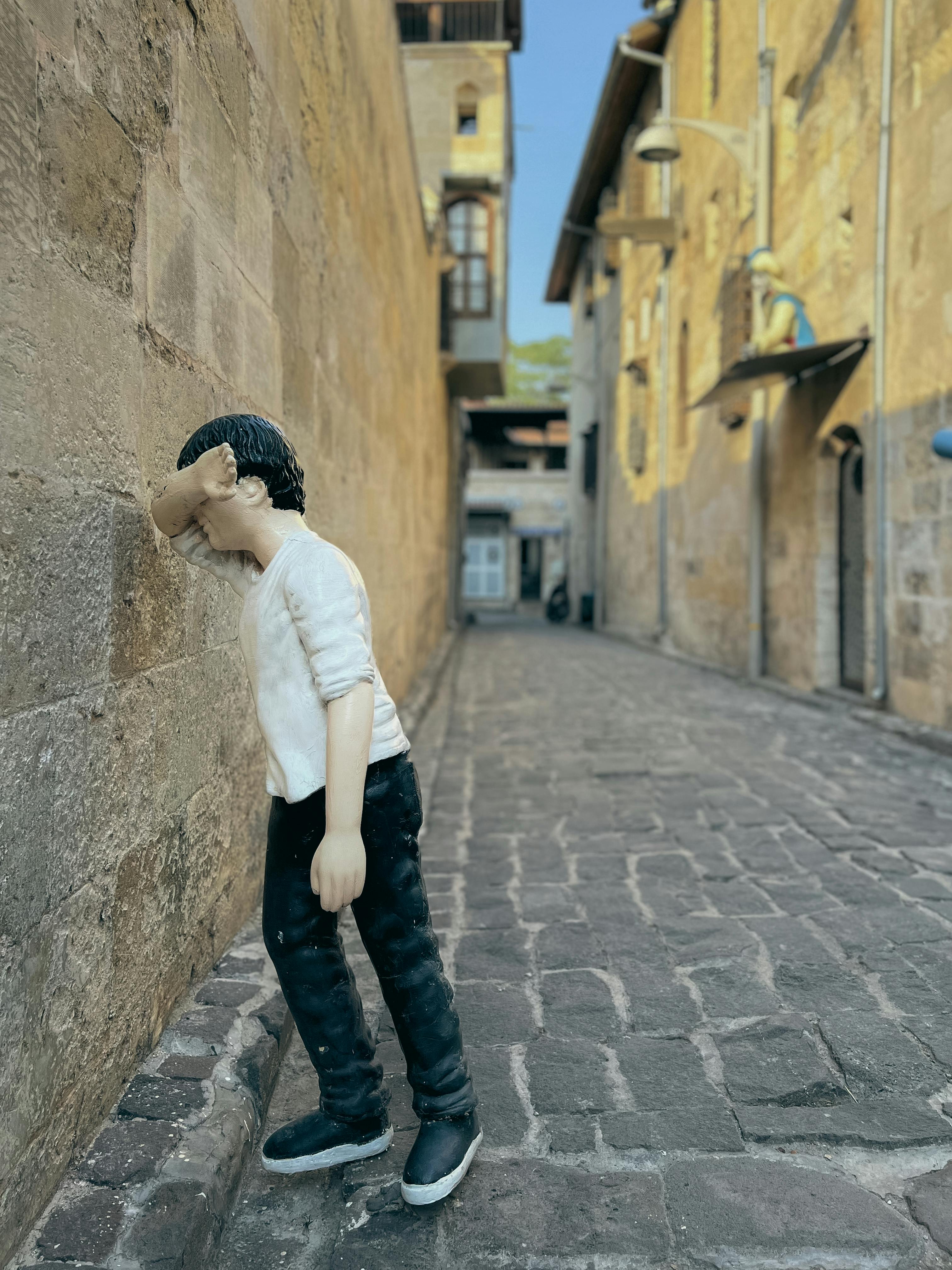 People on Narrow Street in Town · Free Stock Photo