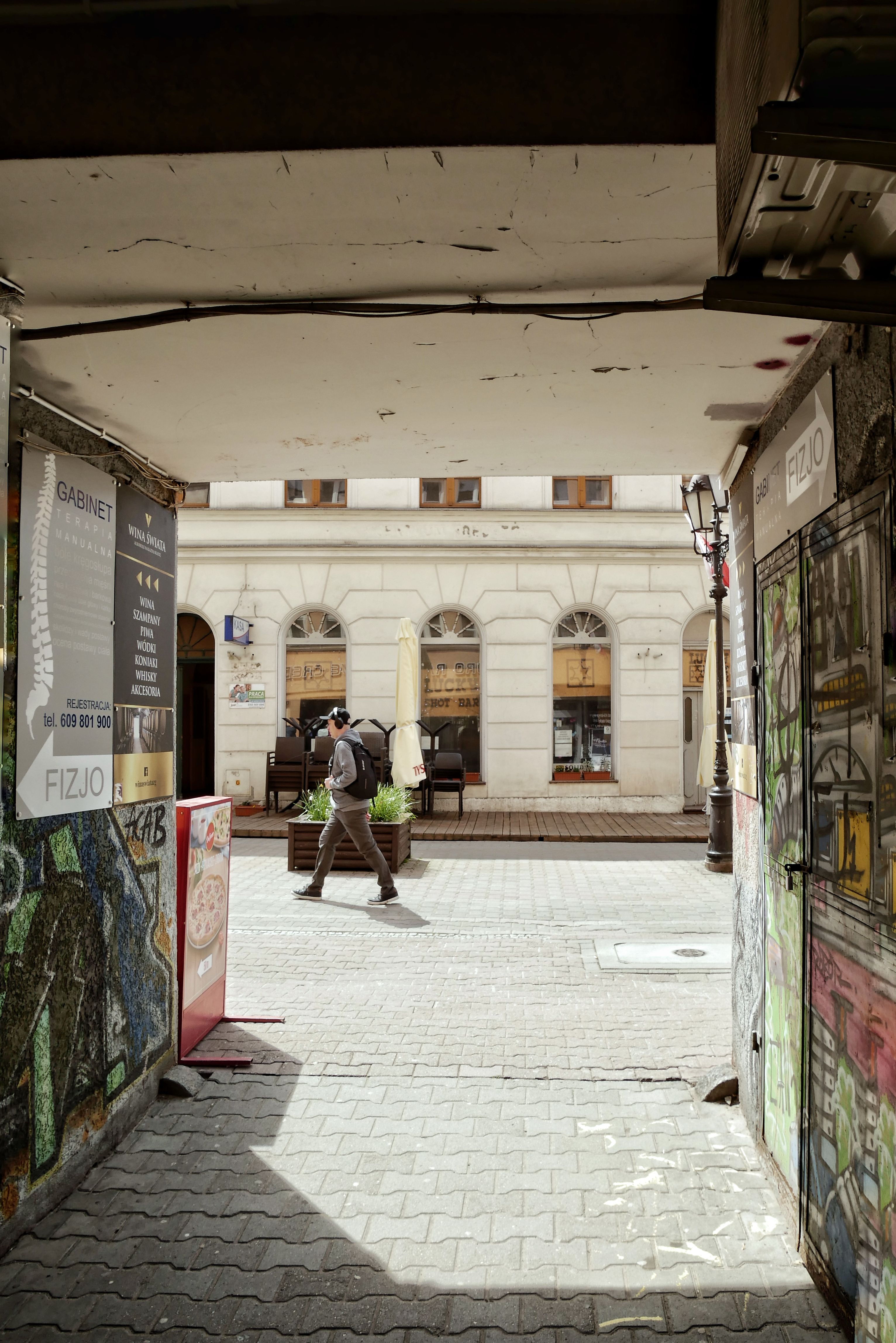 Passage under Urban House · Free Stock Photo