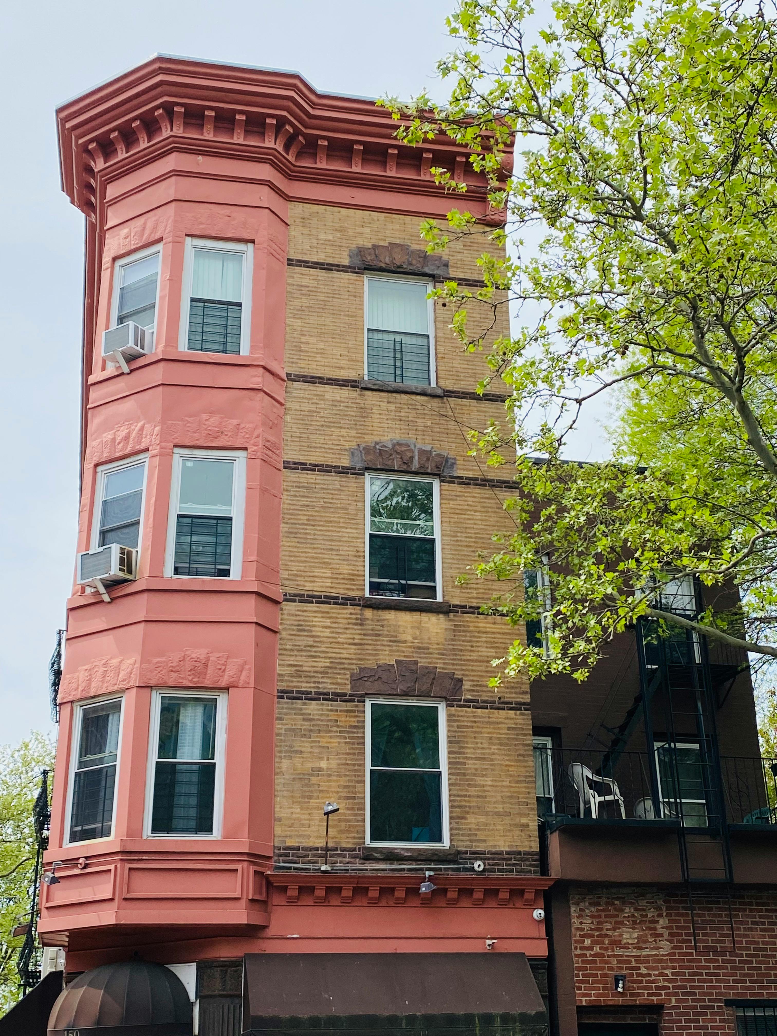 Brooklyn, NY 39 Photos & Videos Collected by Anat Morad