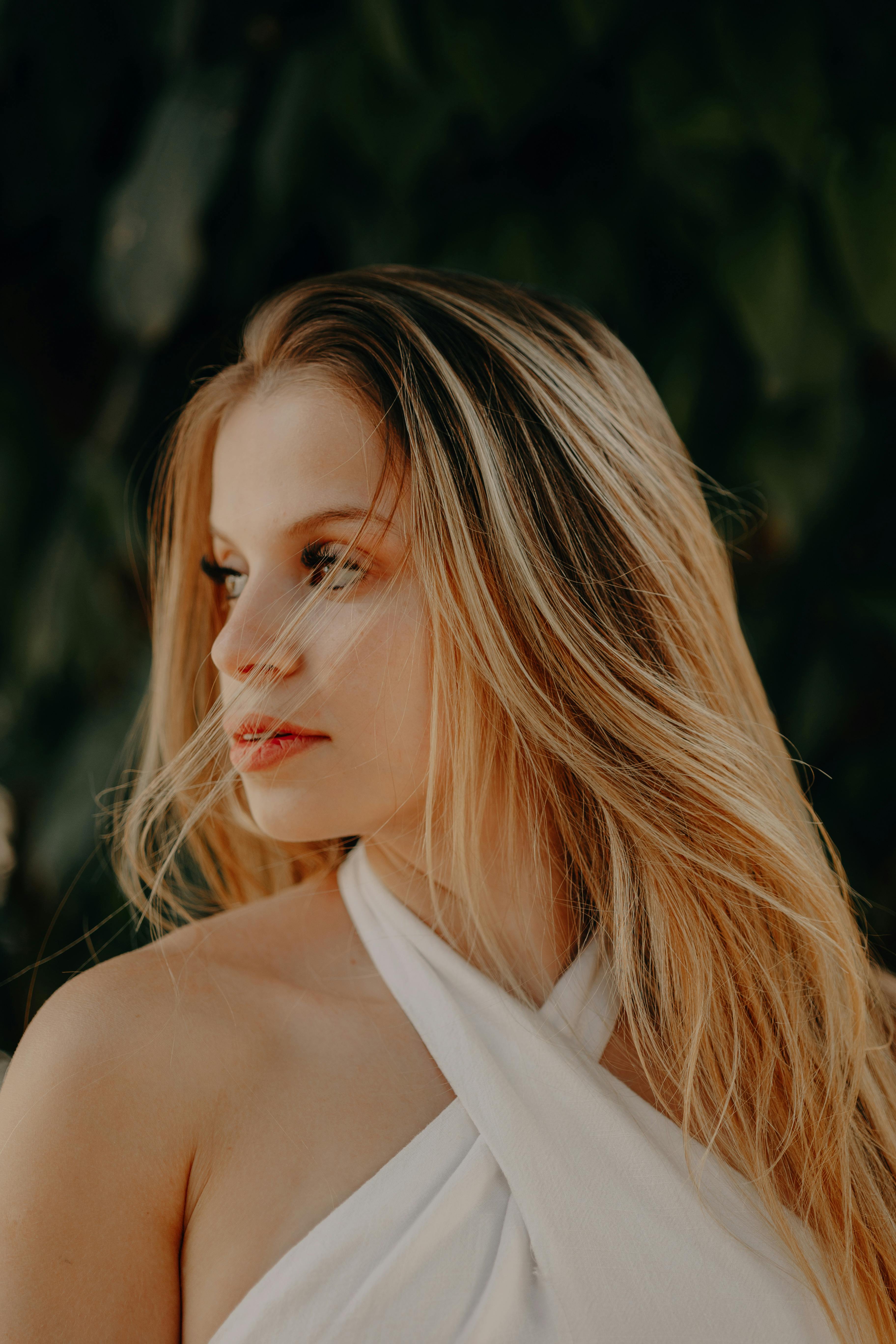 Beautiful Young Woman Side View · Free Stock Photo