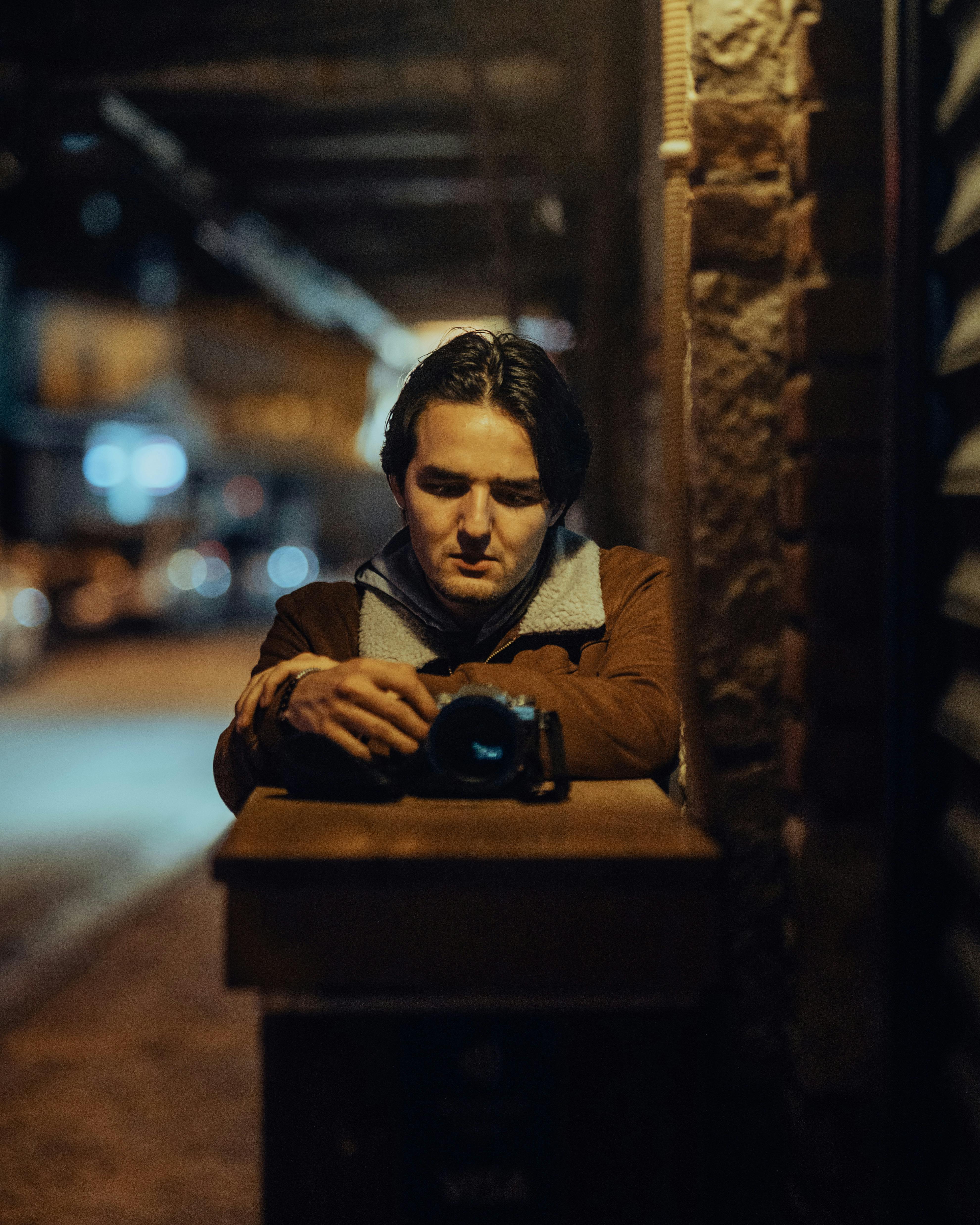 Sidewalk at Night · Free Stock Photo