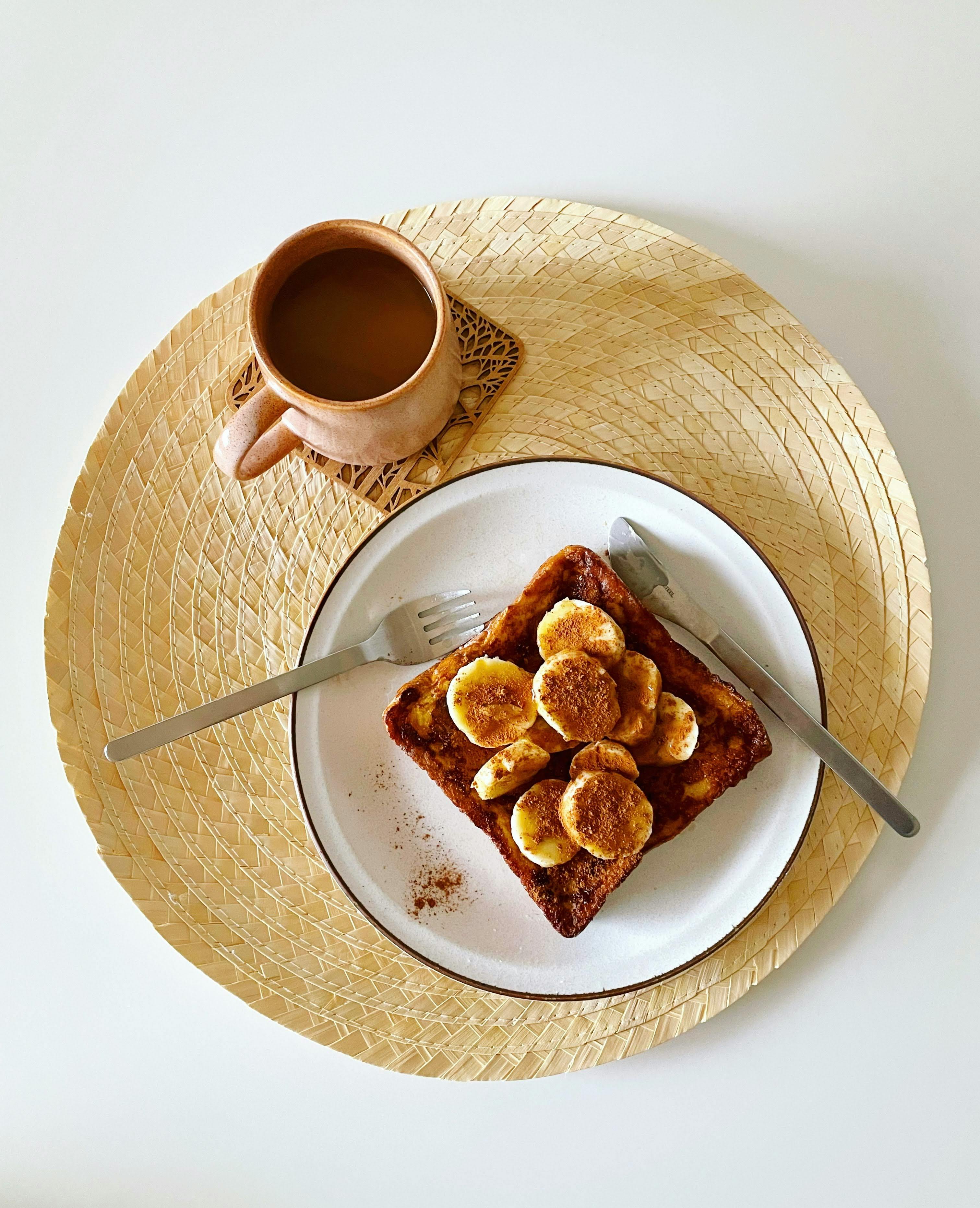 Wooden table with delicious breakfast and coffee · Free Stock Photo