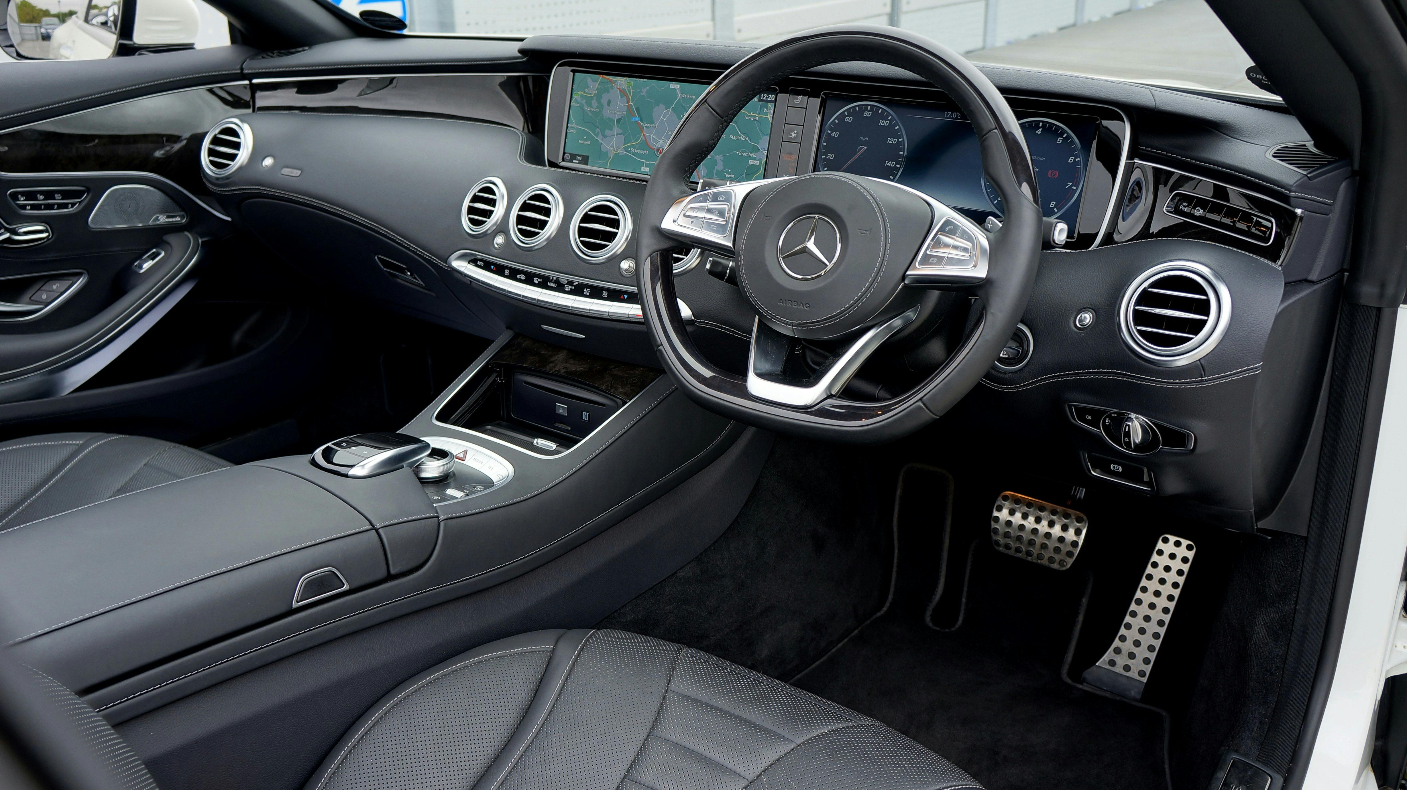 Luxury Interior in Mercedes-Benz SL500 · Free Stock Photo